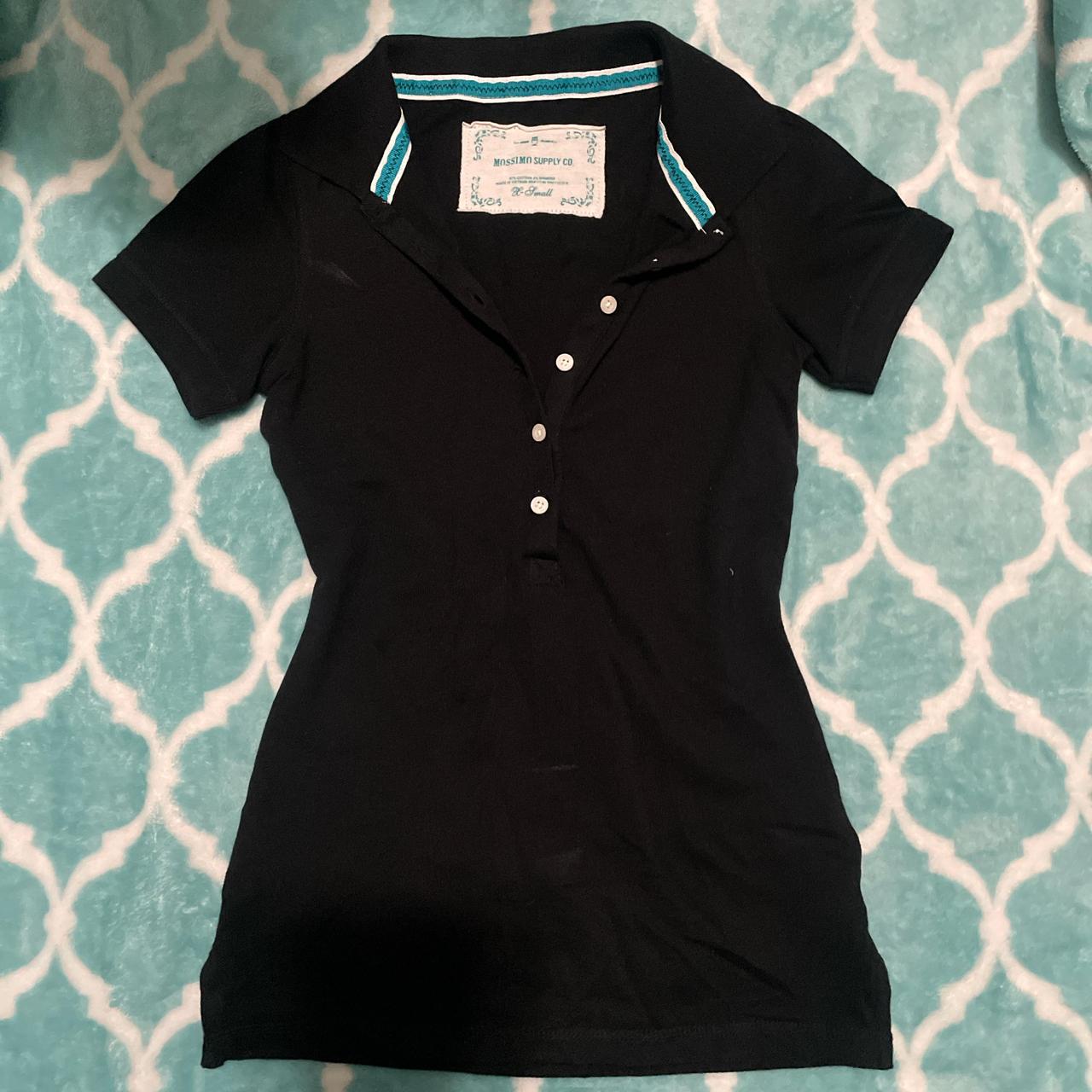 cute little black polo shirt ! 🖤🖤 ~ #polo #y2k... - Depop