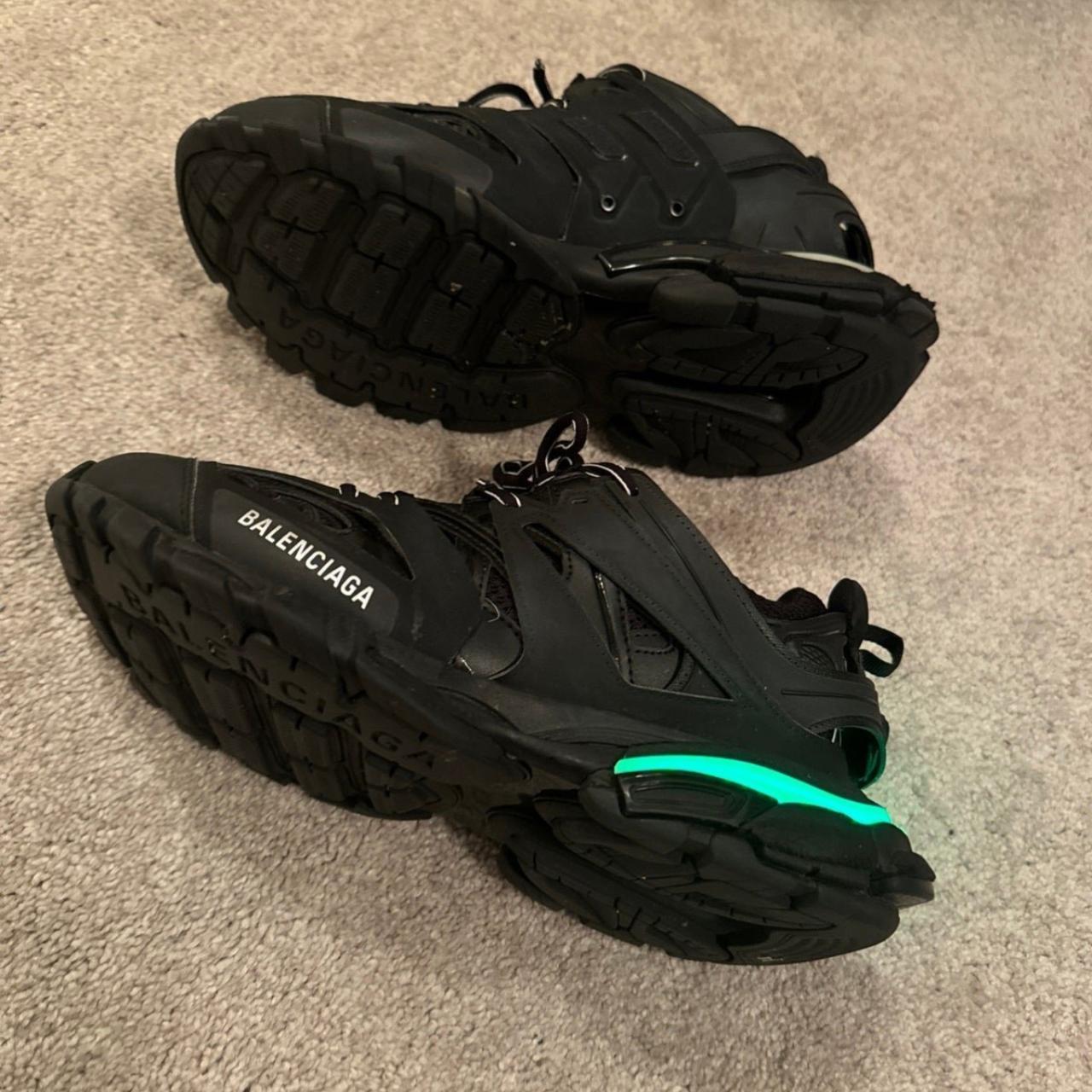Balenciaga track runner leds - Depop