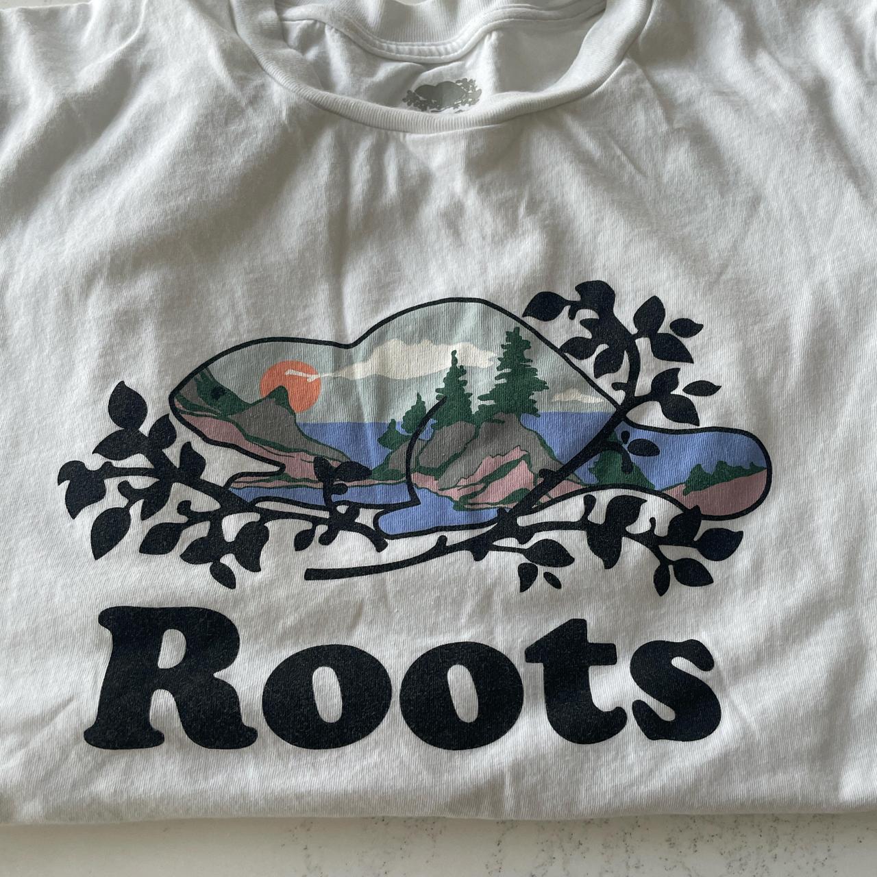 Women’s Roots Tshirt. Size Medium. Like new. - Depop
