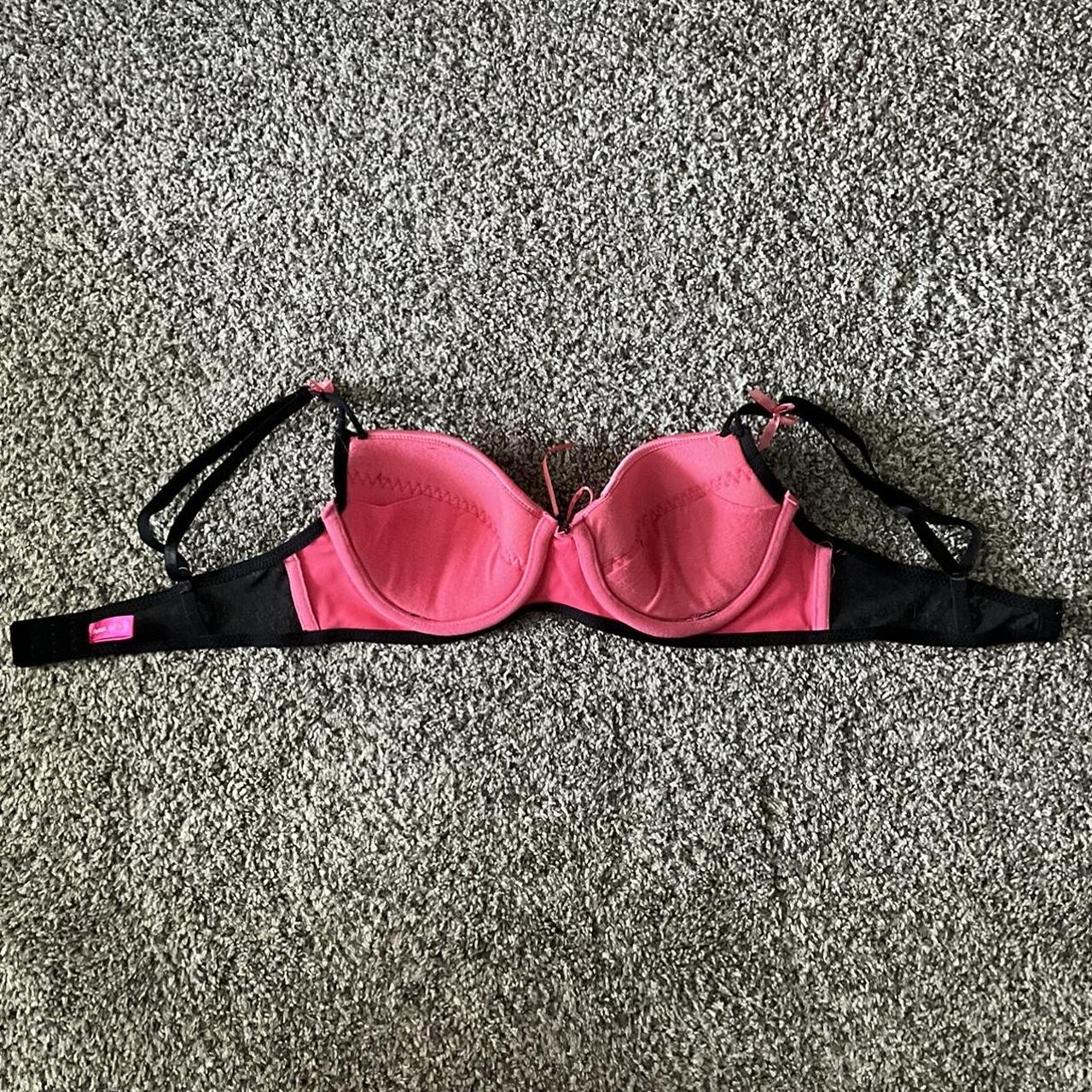 pink y2k bra corset design in the middle lace and... - Depop