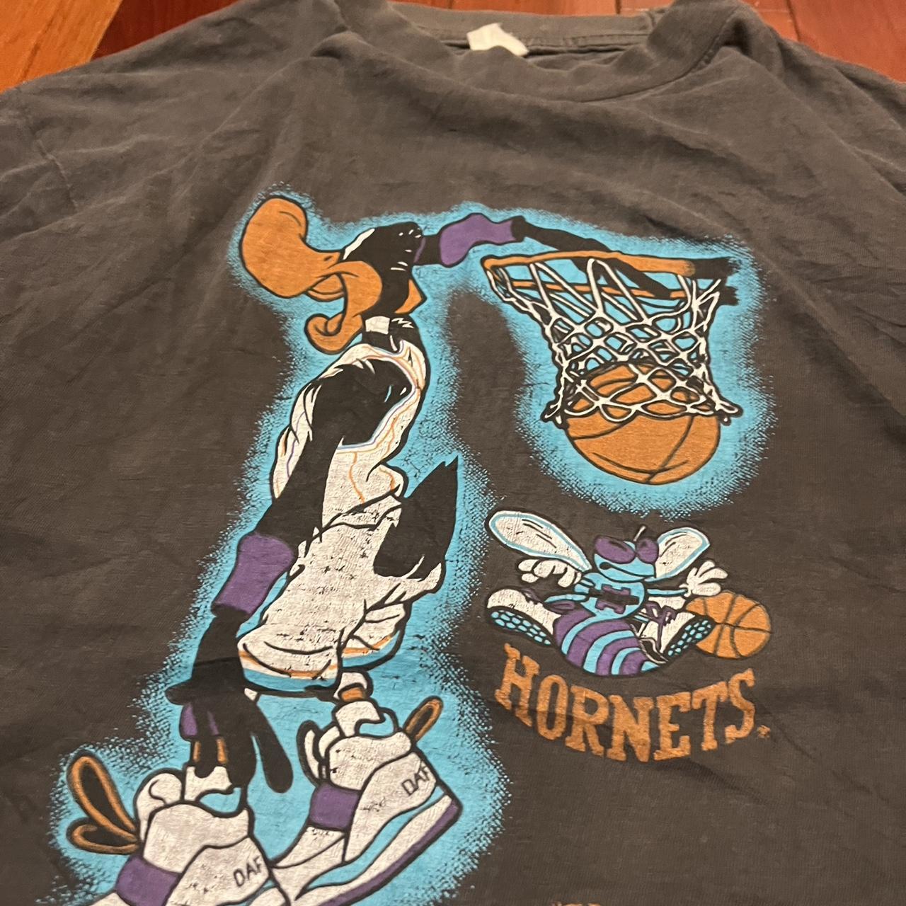 vintage 1994 Looney Tunes Daffy Duck Charlotte... | Depop