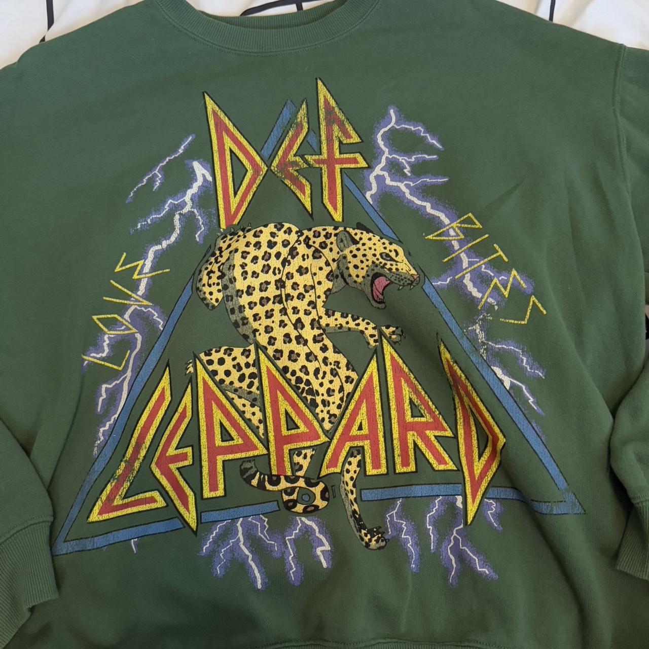 Green Def Leppard crewneck sweatshirt #rockmusic | Depop