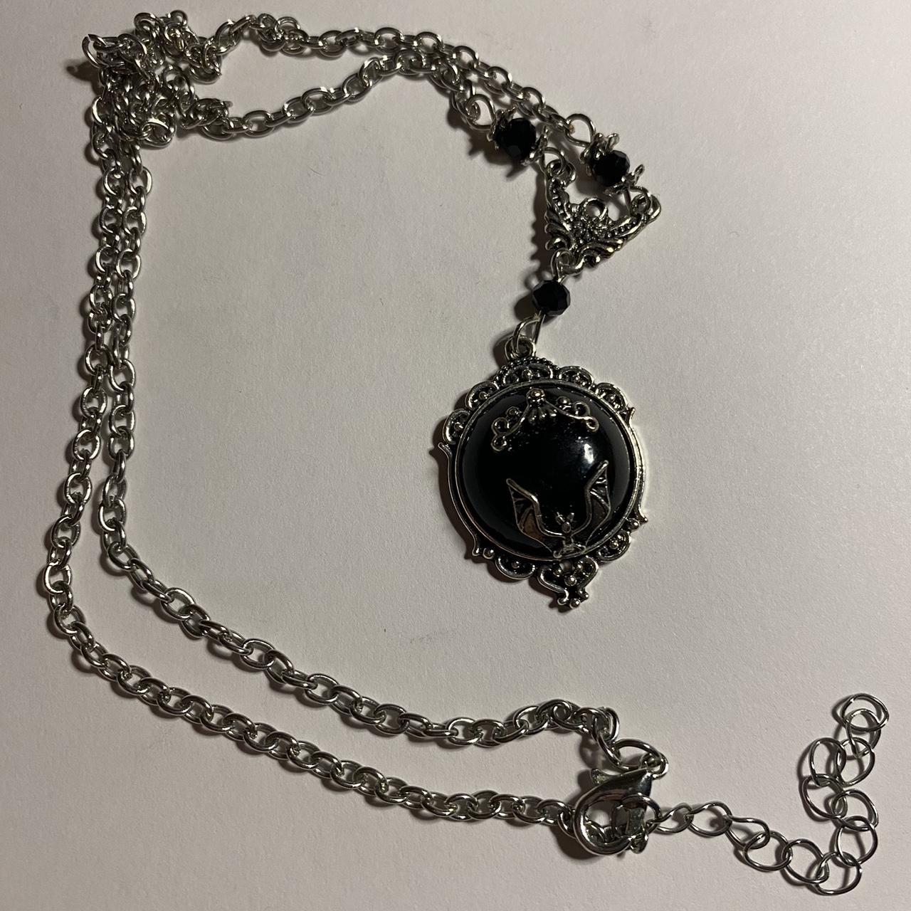 Bat necklace - Depop
