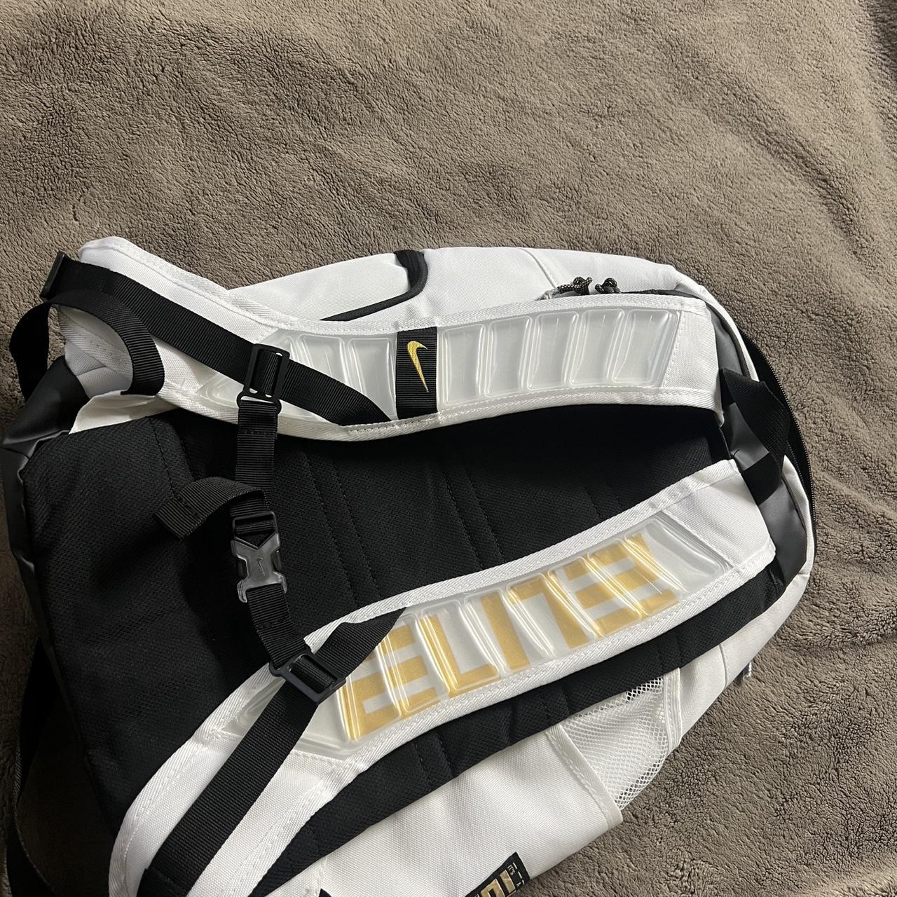 Nike elite basketball backpack Bearly used - Depop