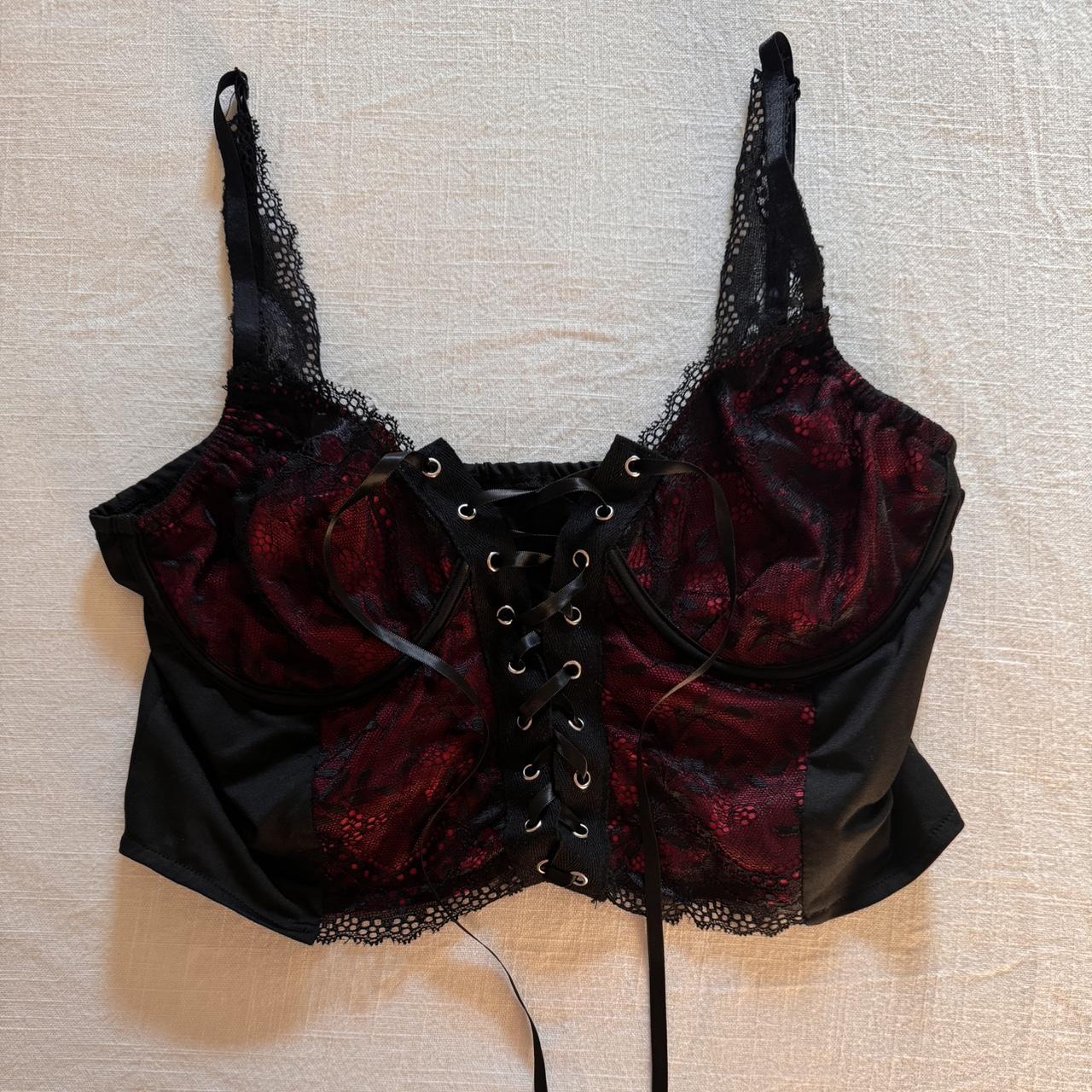 L sized goth style black and red cropped corset... - Depop