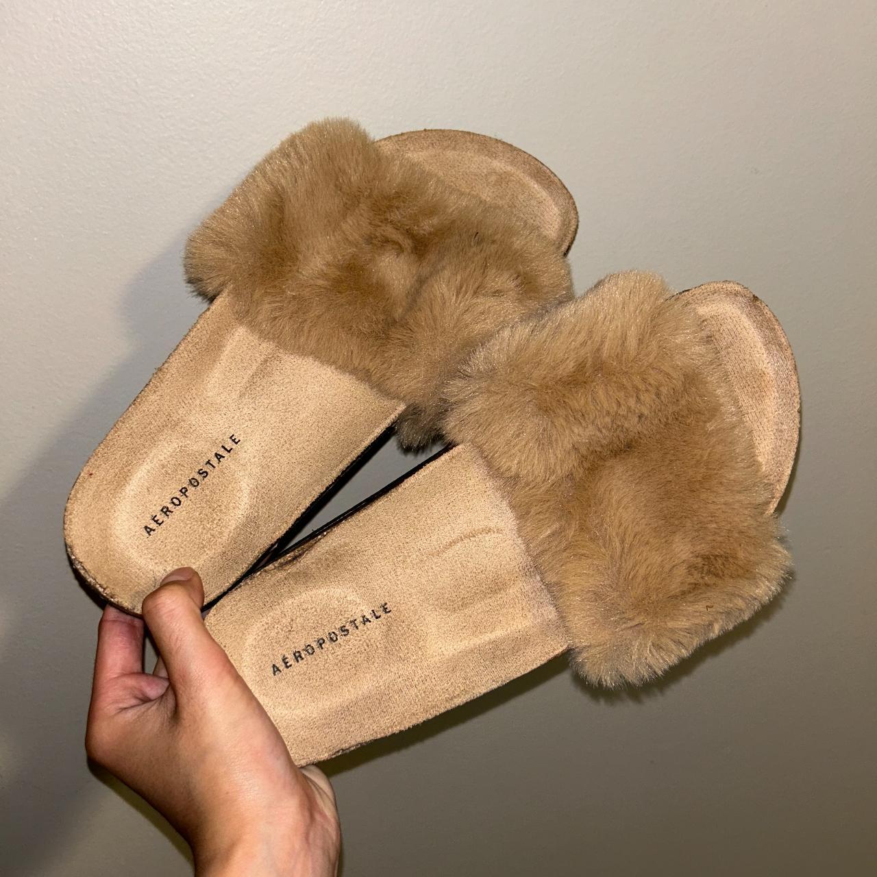 Aeropostale fuzzy slippers store
