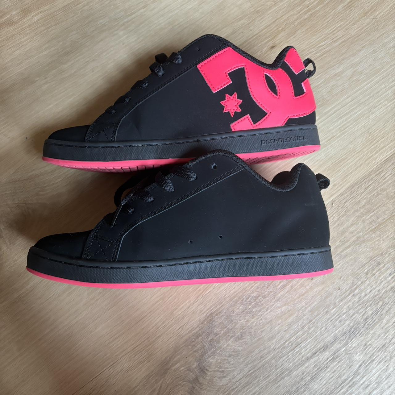 DC shoes black and pink women’s size 9 worn twice... - Depop