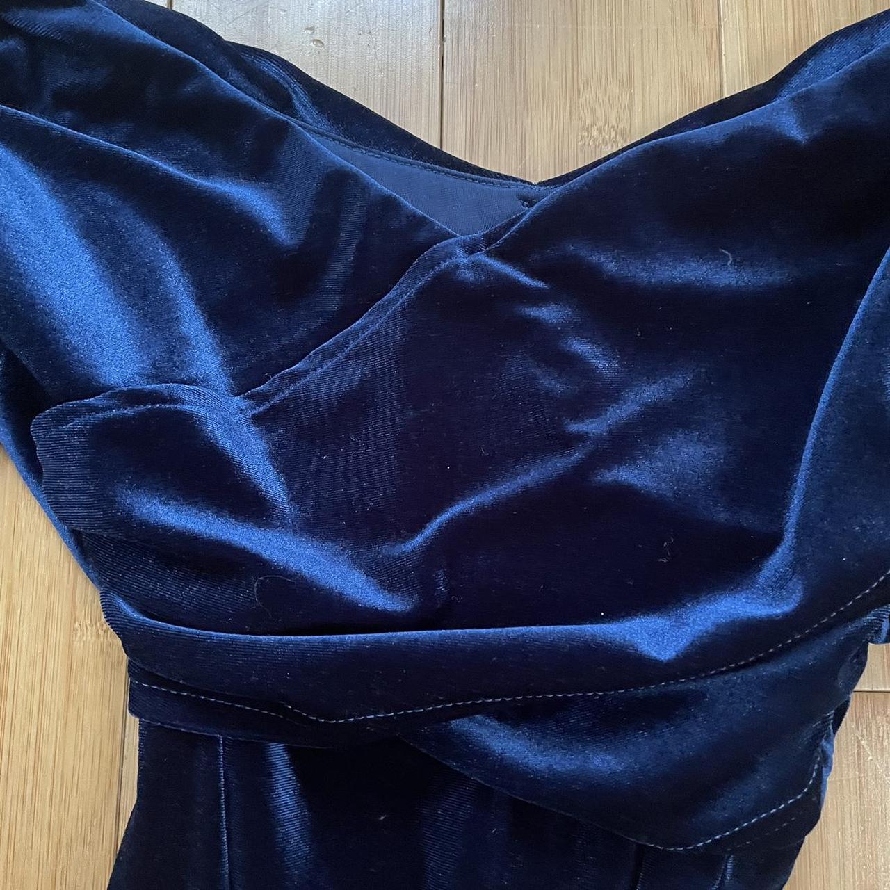 Cider off the shoulder velvet crop top Size small... - Depop