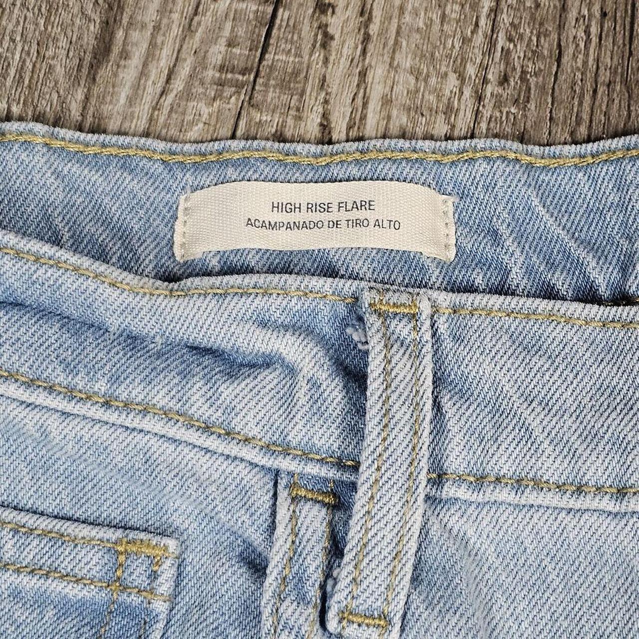 Universal Thread High-Rise Flare Jeans Womens Size... - Depop