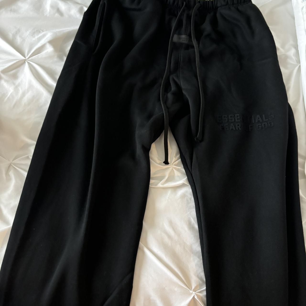 Essential pants black xl - Depop