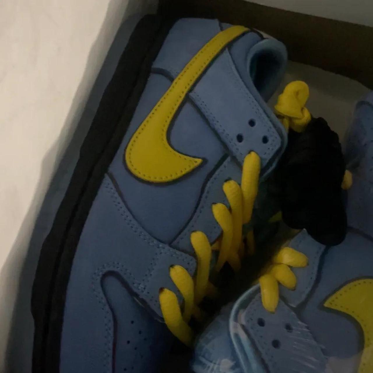 Power puff dunks - Depop