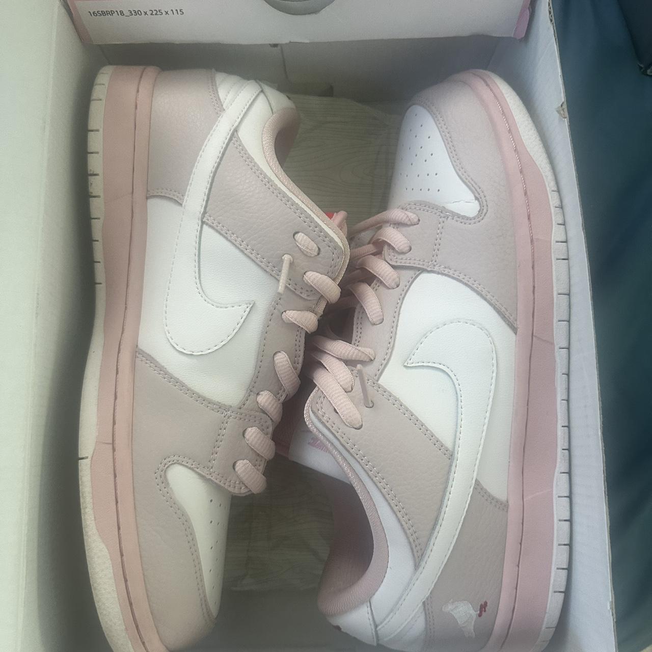 Nike Sb pink pigeon dunks barley worn excellent... | Depop