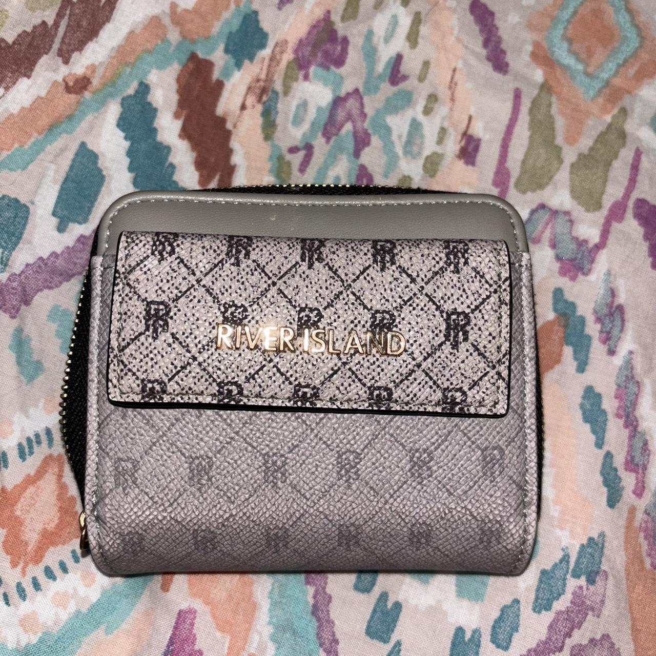 River island purse - Depop
