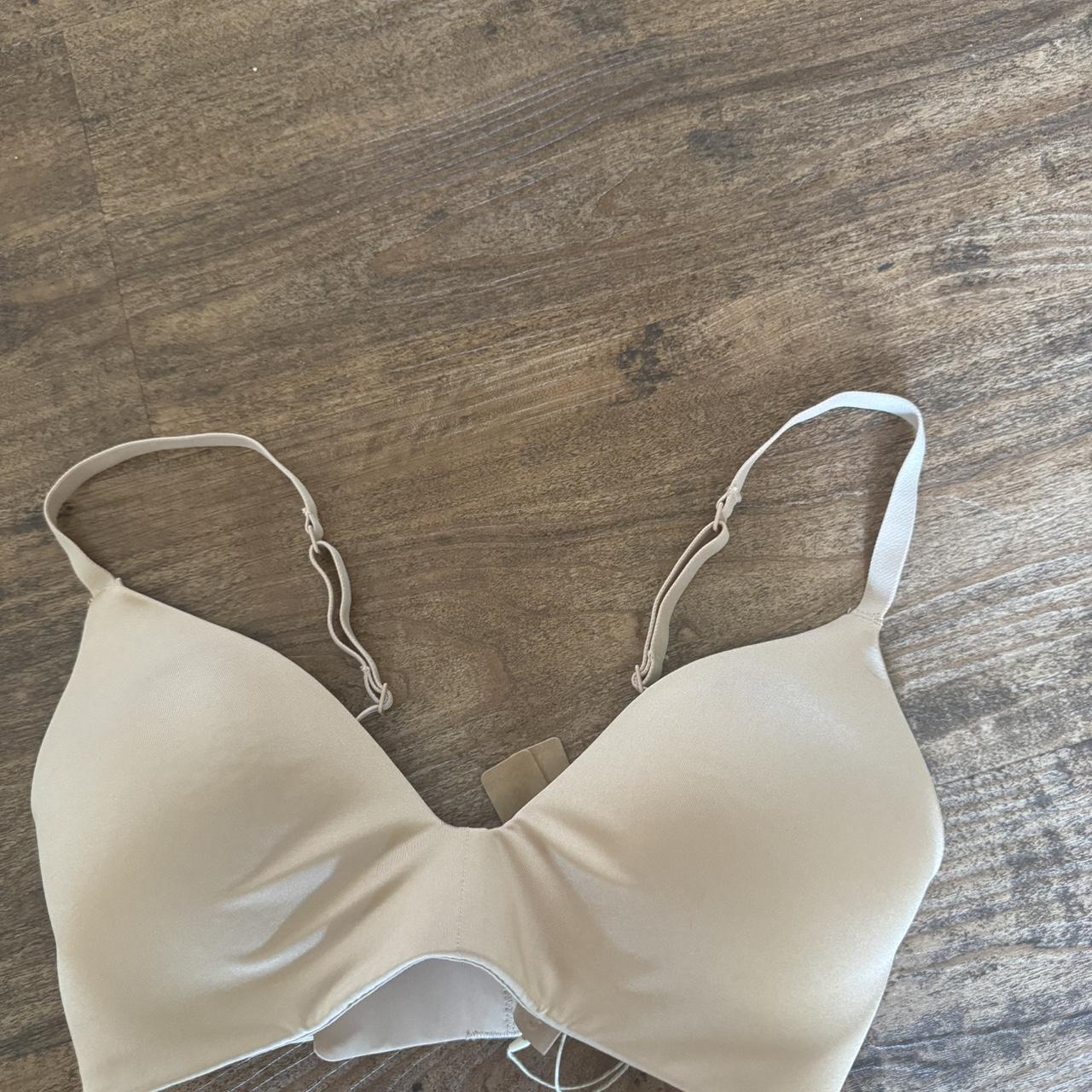 Skims 30b bra New with tags - Depop