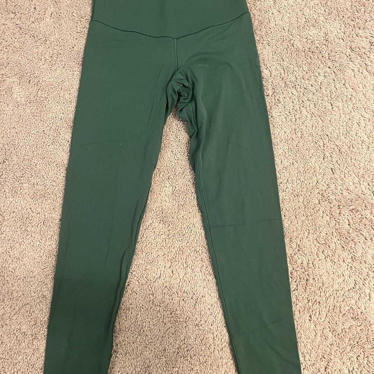 Aeire offline green leggings size m - Depop