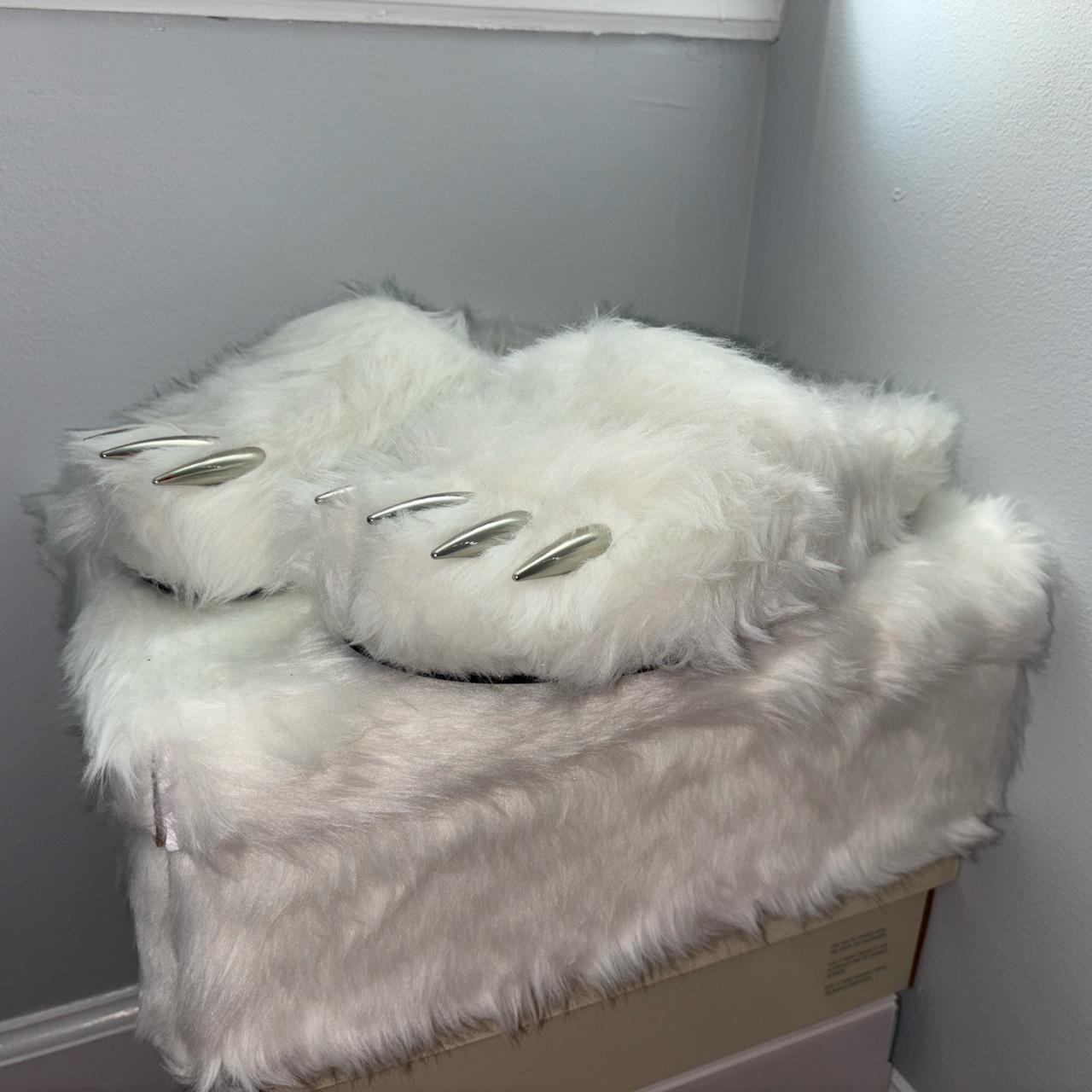 BRAVEST STUDIO WHITE BEAR CLAWS BRAND NEW UNWORD OG... | Depop
