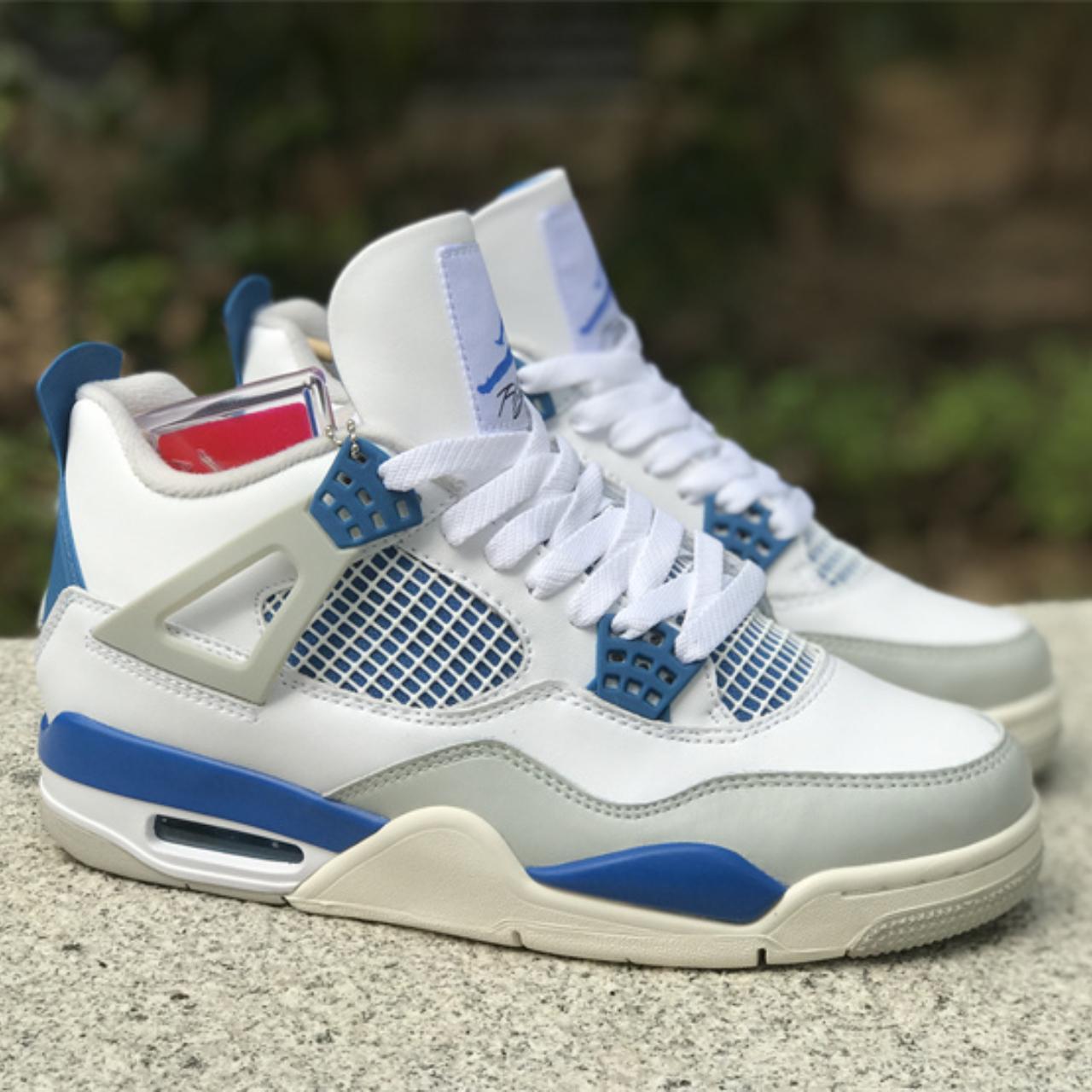 nike AJ4 - Depop