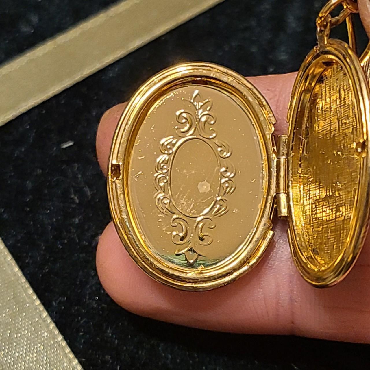 Vintage 1930-1940s locket pin brooch - Depop