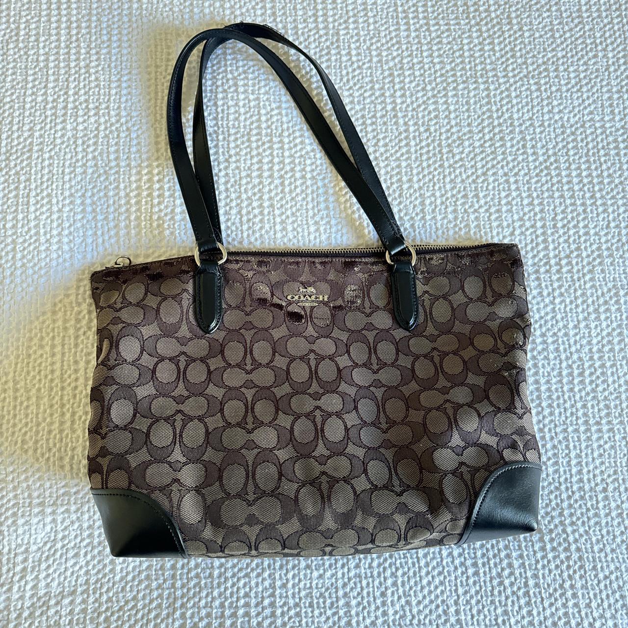 Coach handbag Inside is very clean please view... - Depop