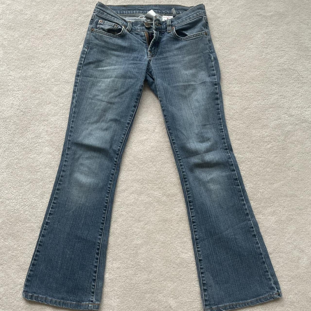 Lucky Brand low-rise flare blue jeans 26x28 Size... | Depop