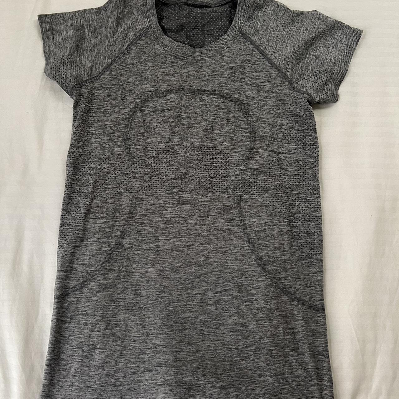 Lululemon grey swiftly tech/ size 6 - Depop