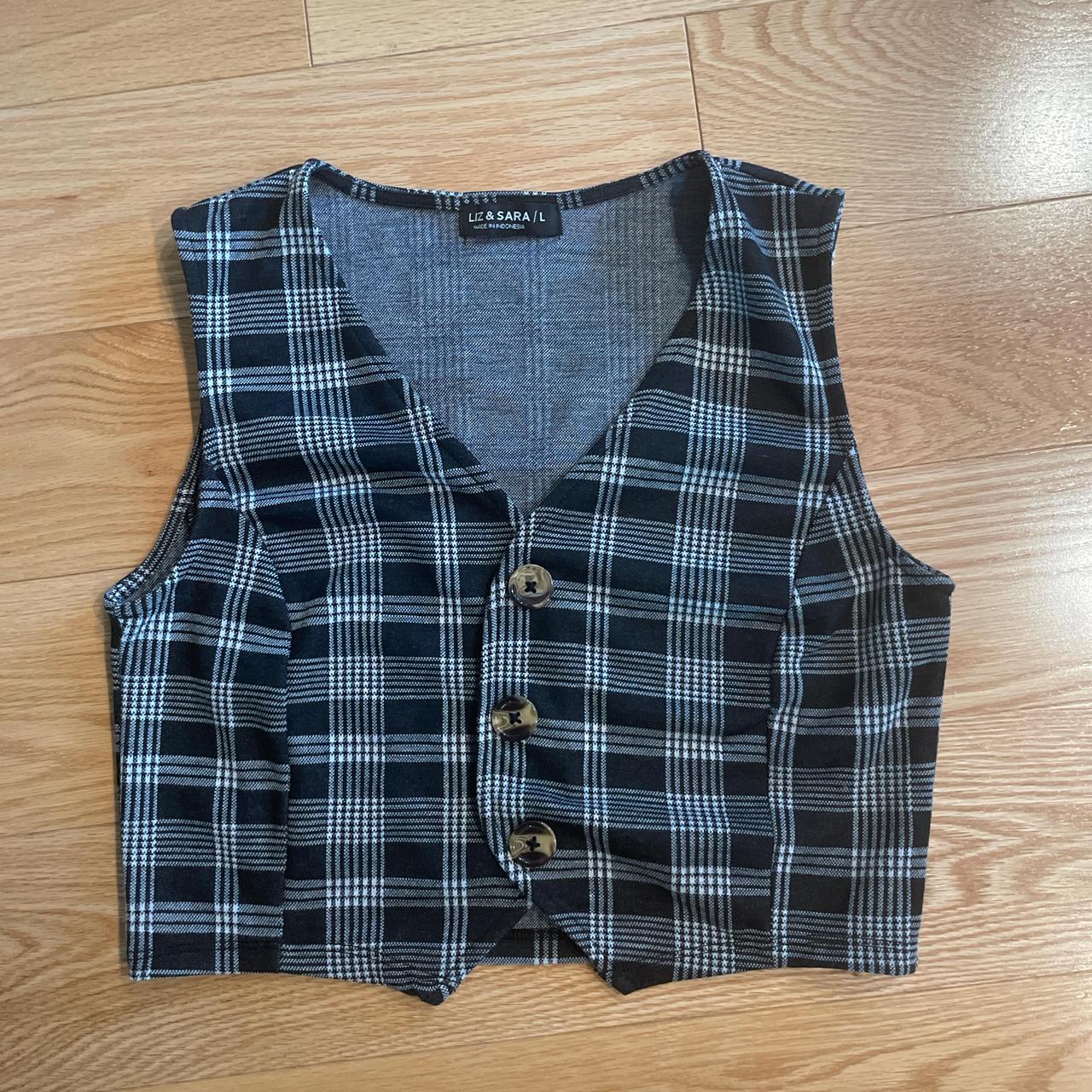 Button down checkered vest - Depop