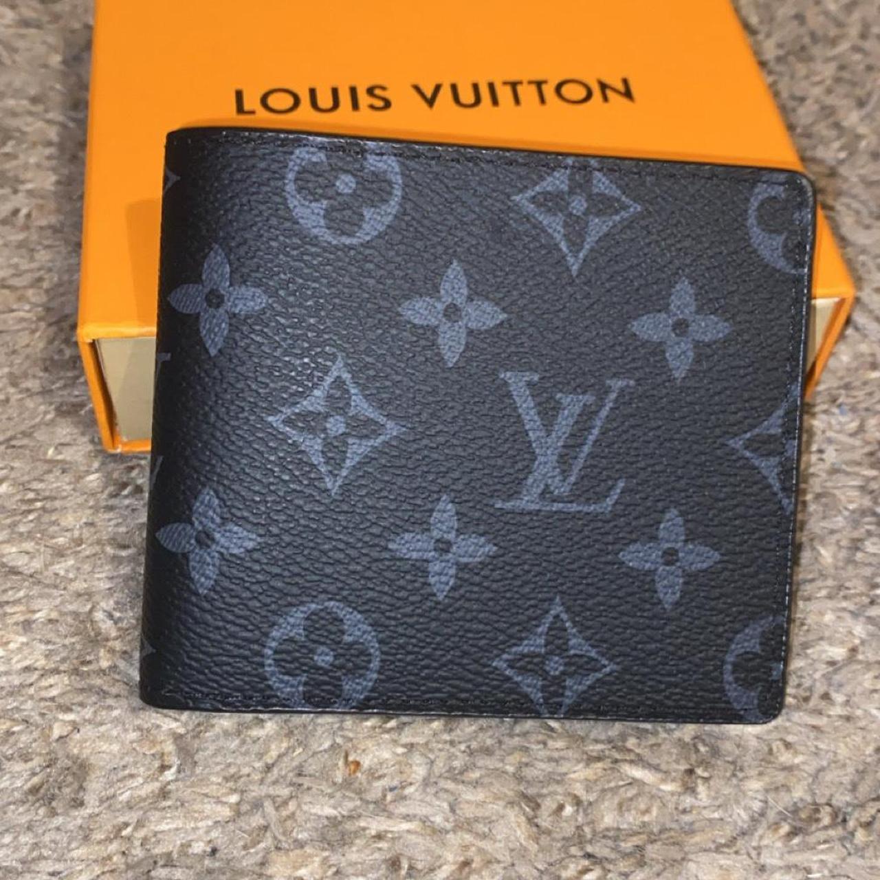 LV Wallet Rep Never used - Depop
