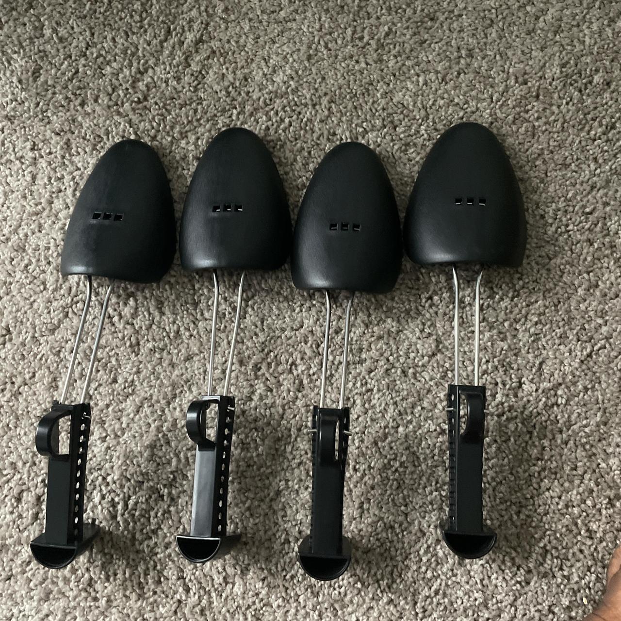 Plastic shoe trees 2 Pairs Can change to other sizes - Depop