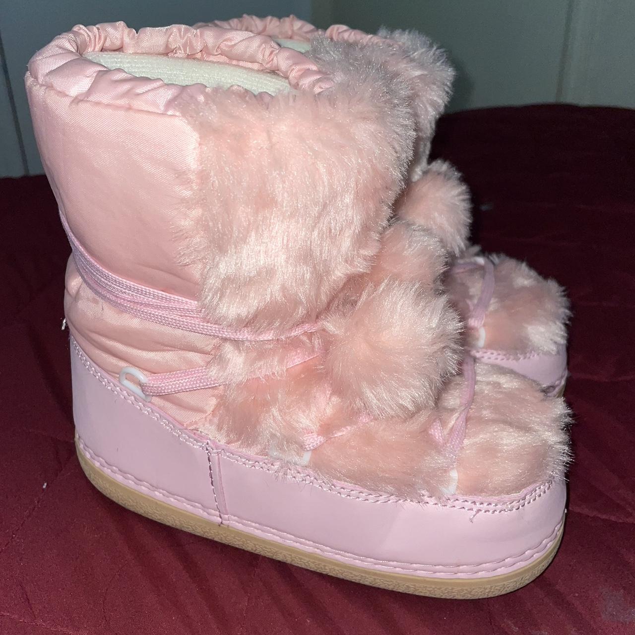 Pink fluffy boots SIZE 4 girls - Depop