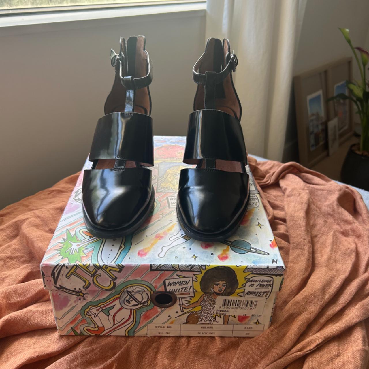 Jeffrey Campbell Malina cut out boots Colour: black... - Depop