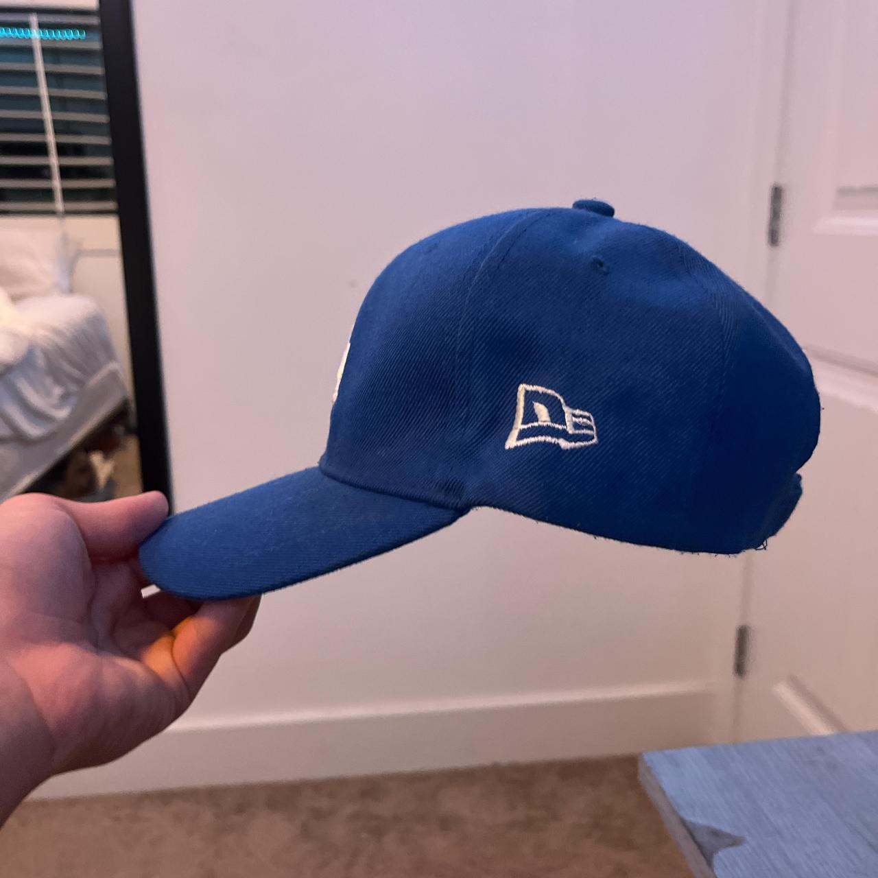 La hat curved brim - Depop