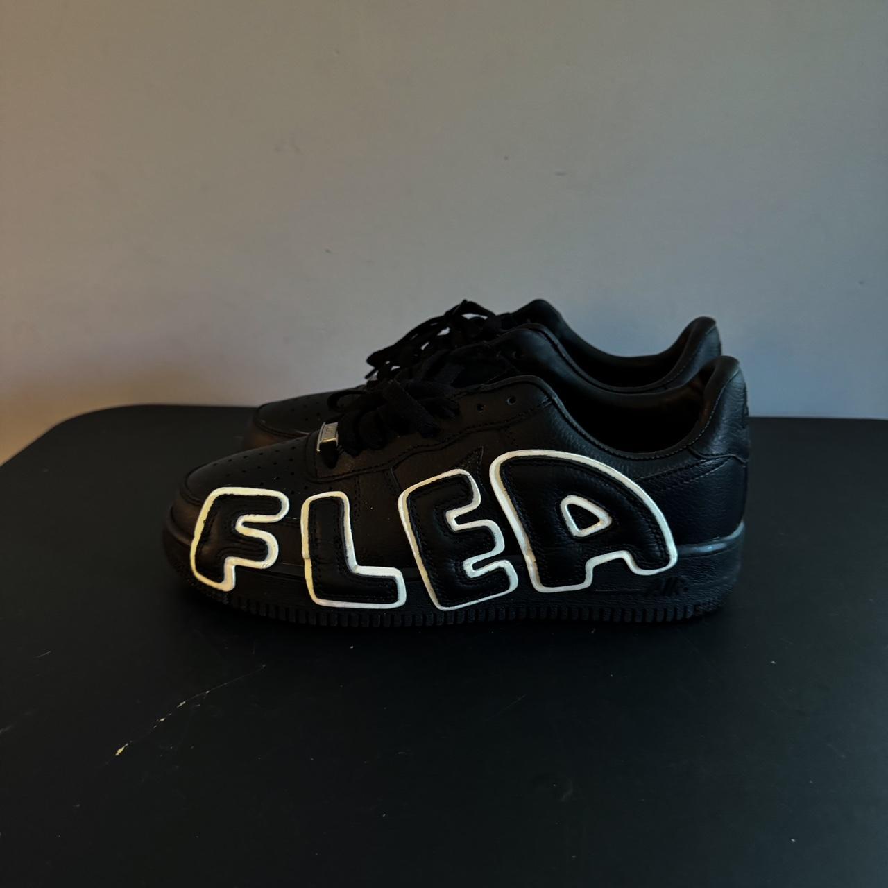 NIKE FLEA FORCES SIZE 8 IN MENS DM FOR QUESTIONS... - Depop