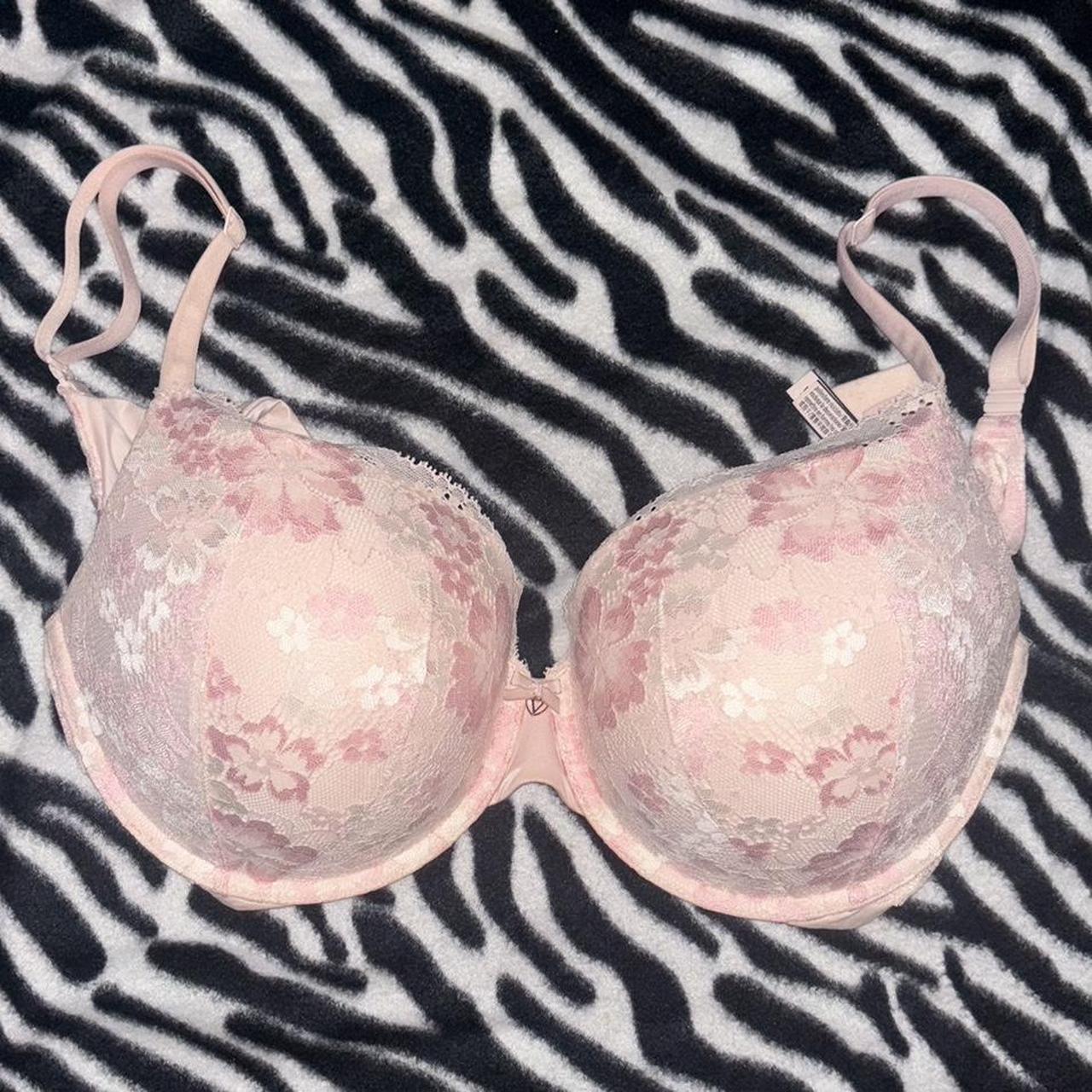 Pink lace underwire bra with adjustable straps w/... - Depop