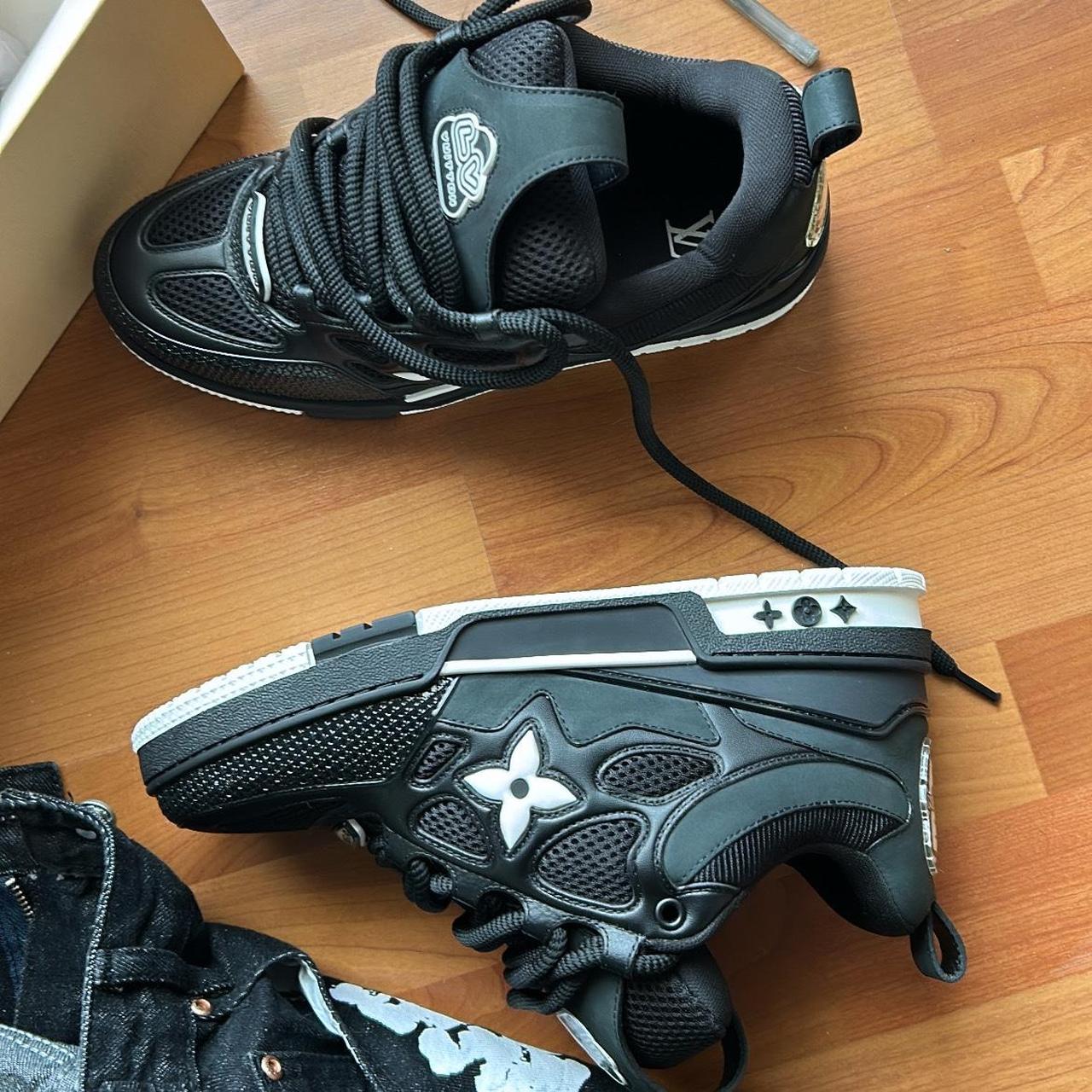 Worn once Lv sk8 - Depop