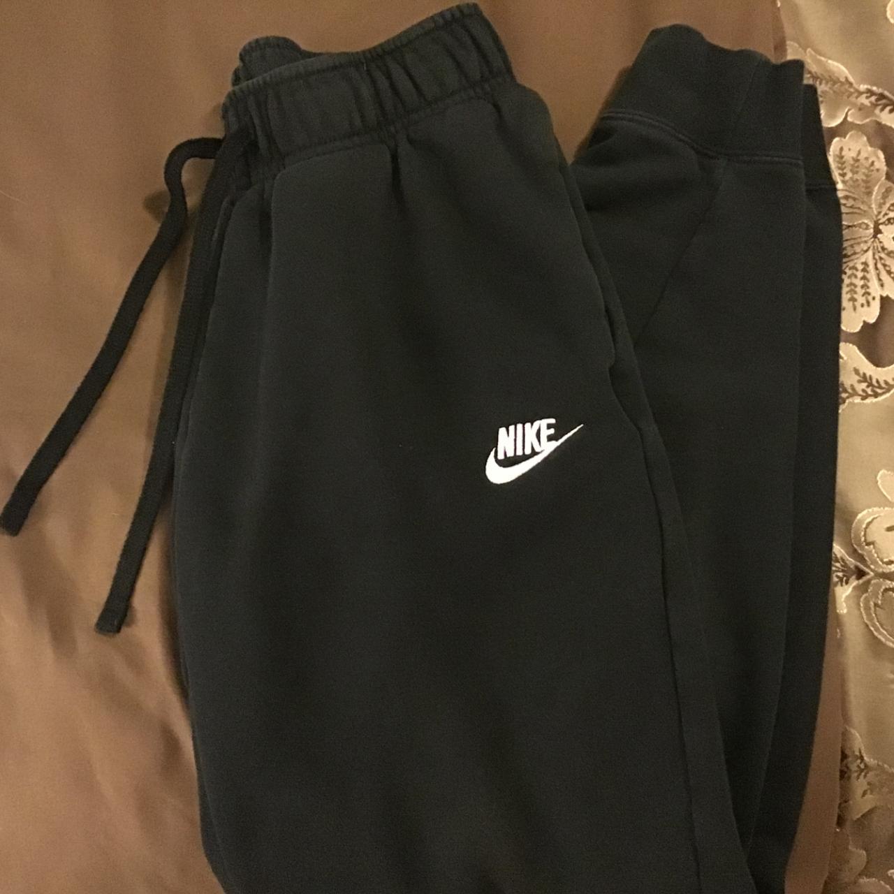 Women’s Nike XS black joggers - Depop