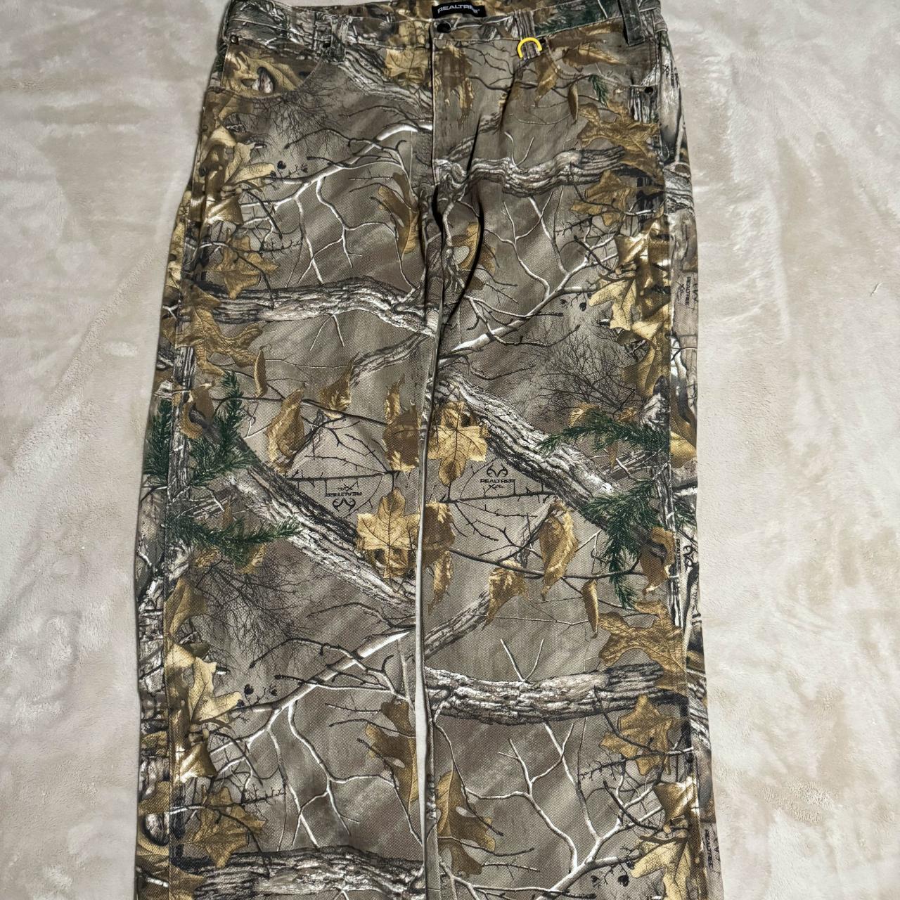 Realtree camo pants 38x32 great condition #camo... - Depop