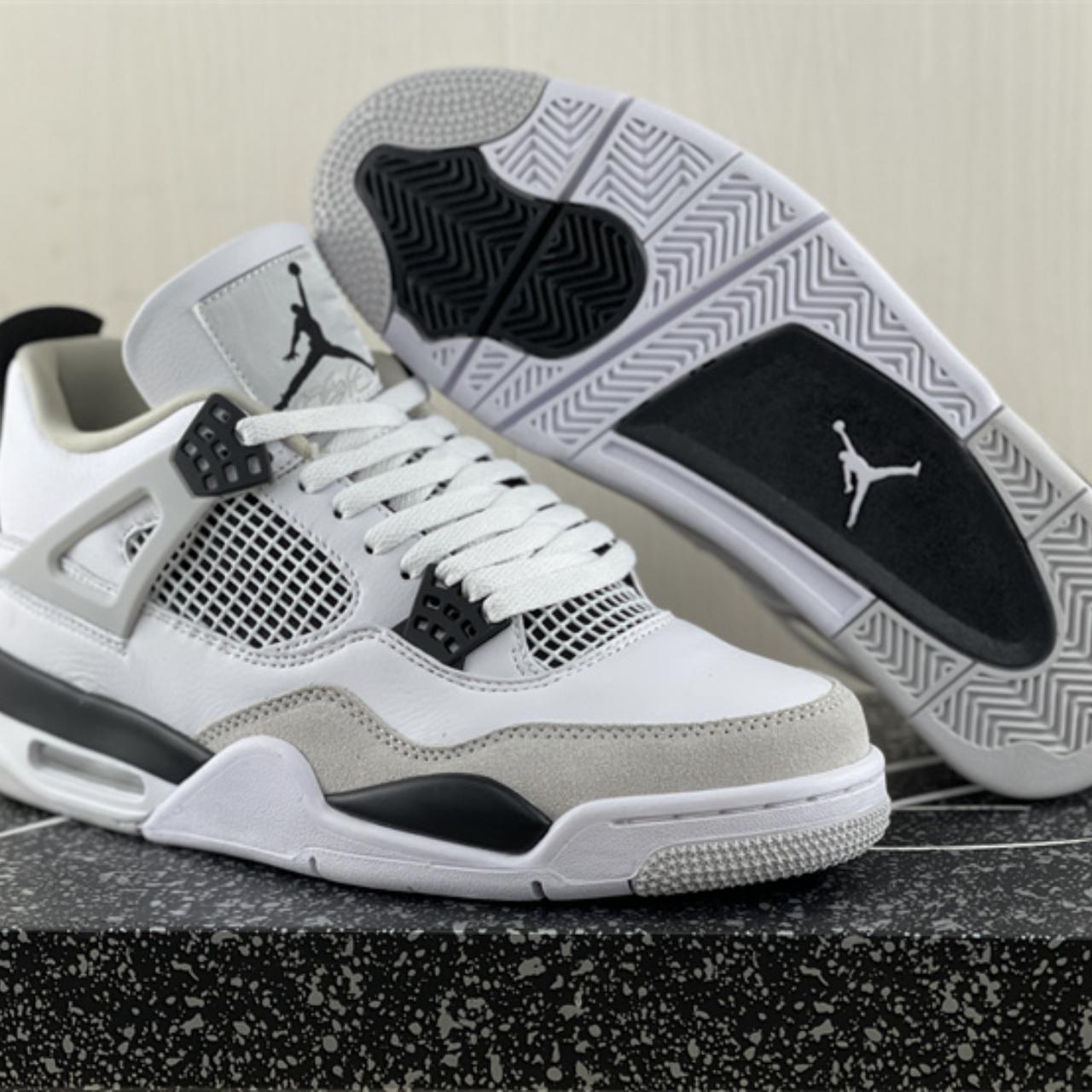 nike AJ4 - Depop