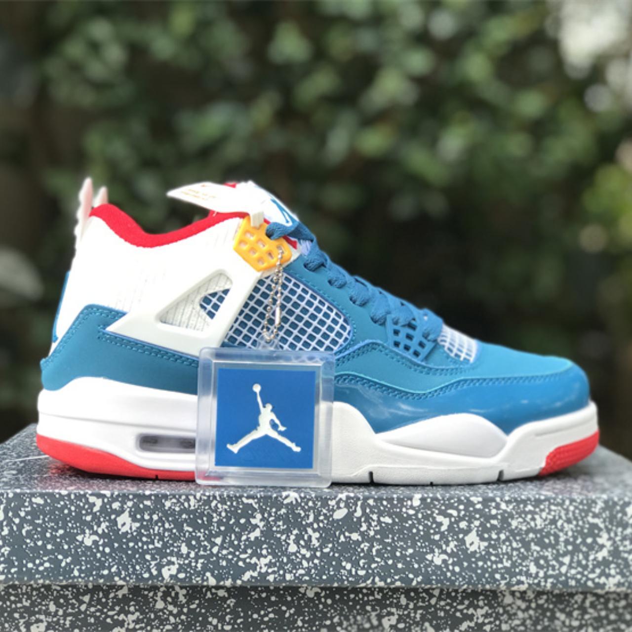 nike AJ4 - Depop