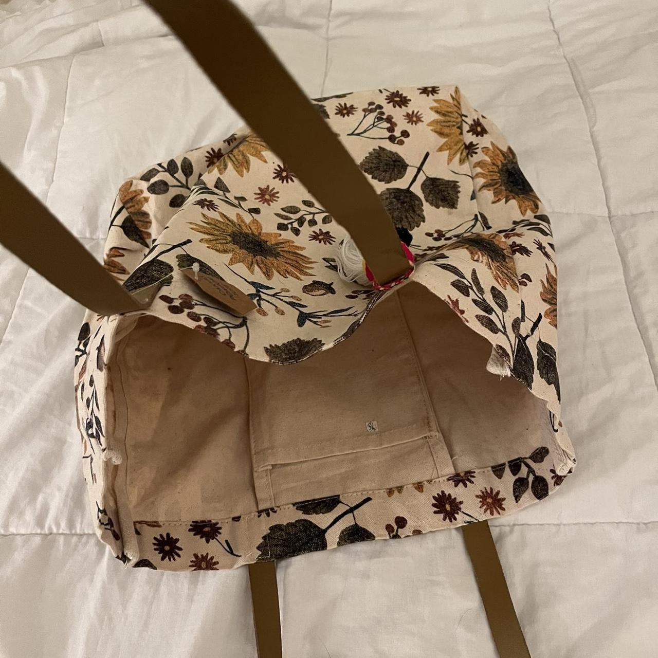 eccolo world traveller canvas tote bag!! super cute... | Depop