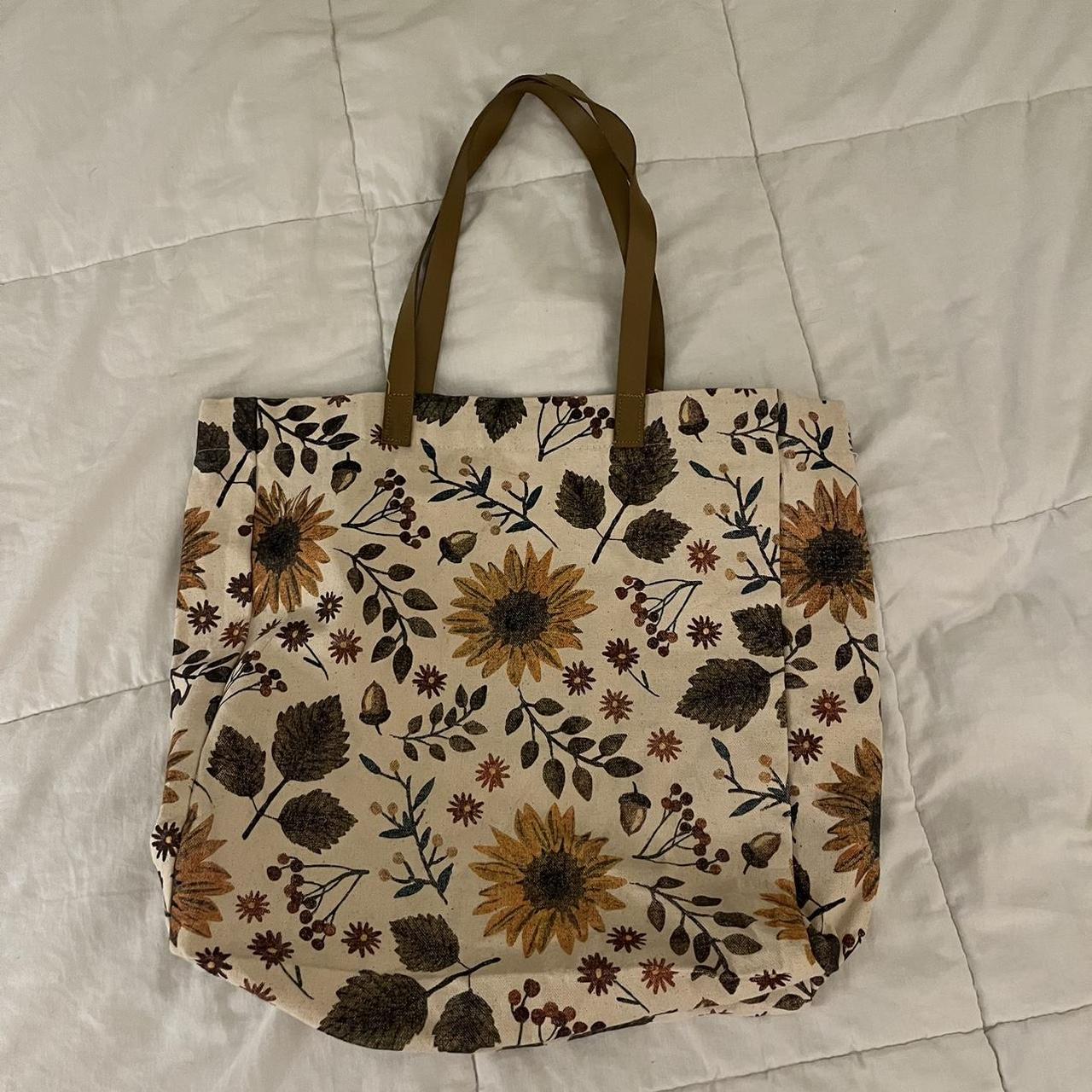 eccolo world traveller canvas tote bag!! super cute... | Depop