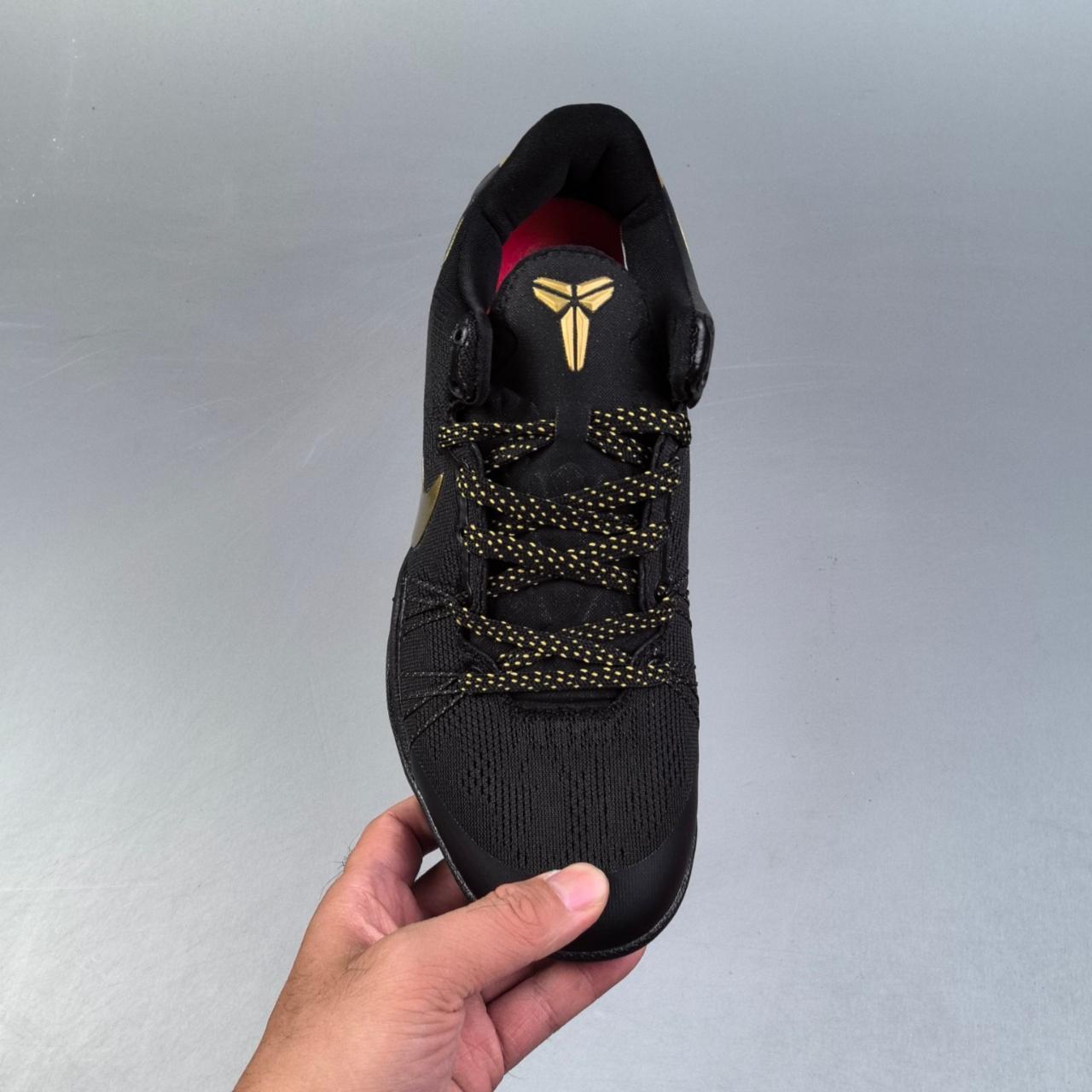 Nike Zoom Kobe series classic retro casual sneakers - Depop