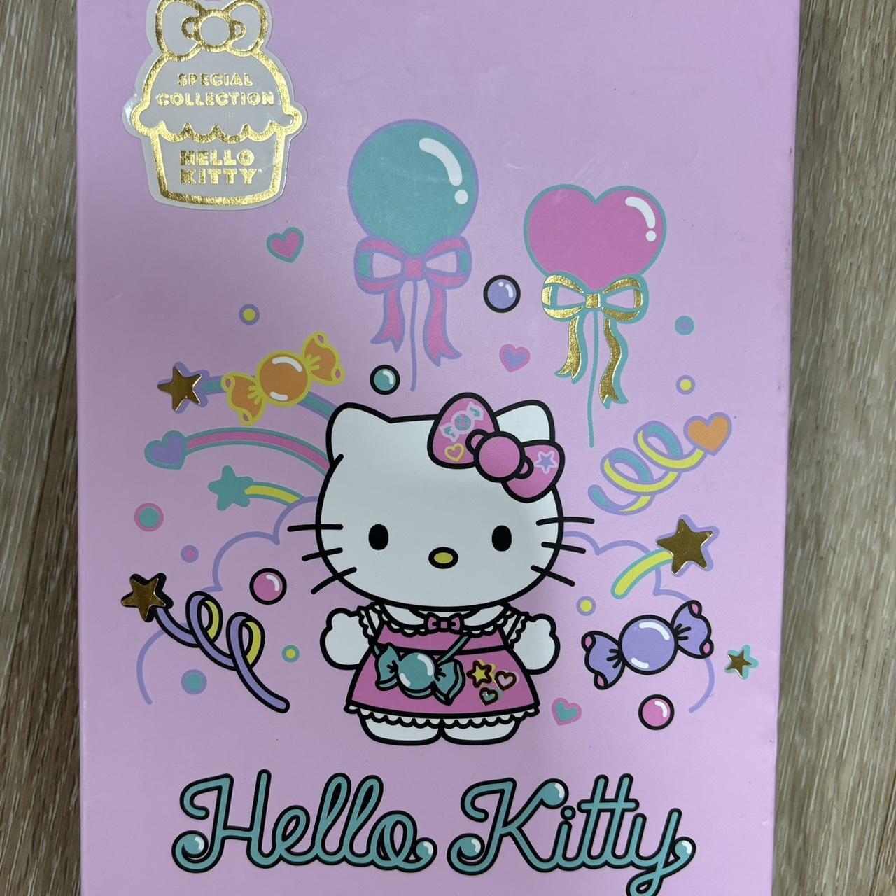 Hello kitty brand new note pad - Depop