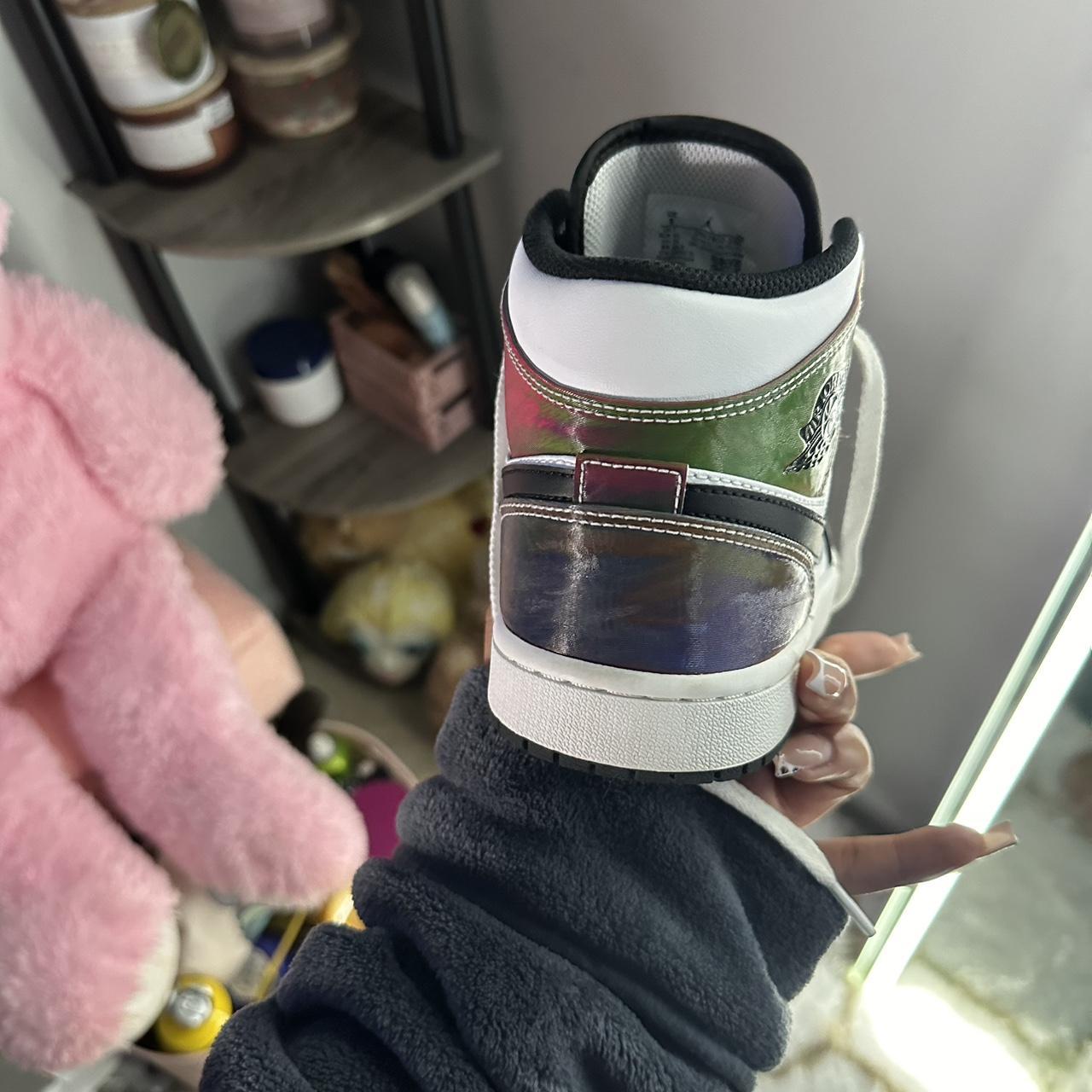 air jordan 1 mid se size 8 men’s with the box - Depop