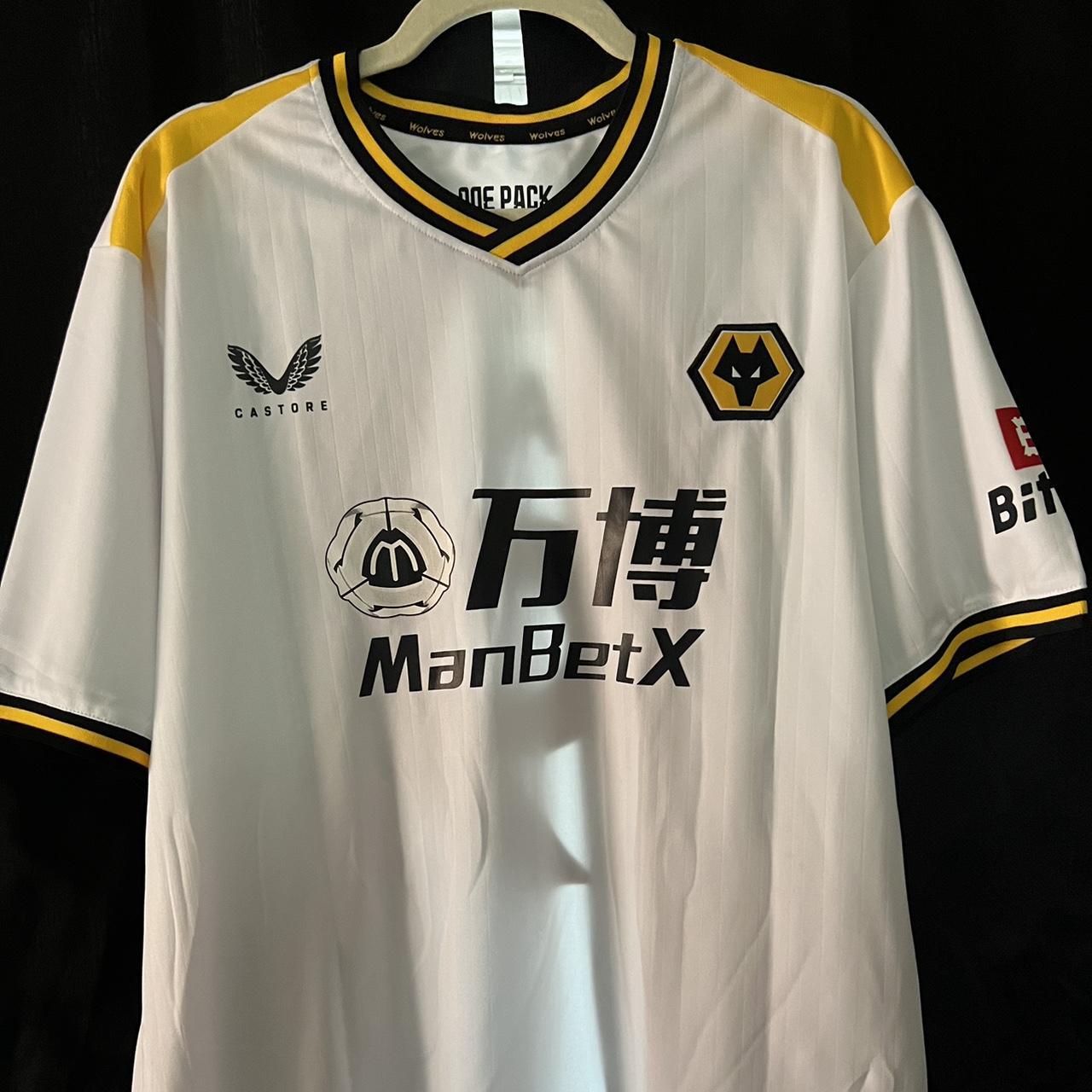 Raul Jimenez #9 soccer jersey XXL but fitted, fits... - Depop