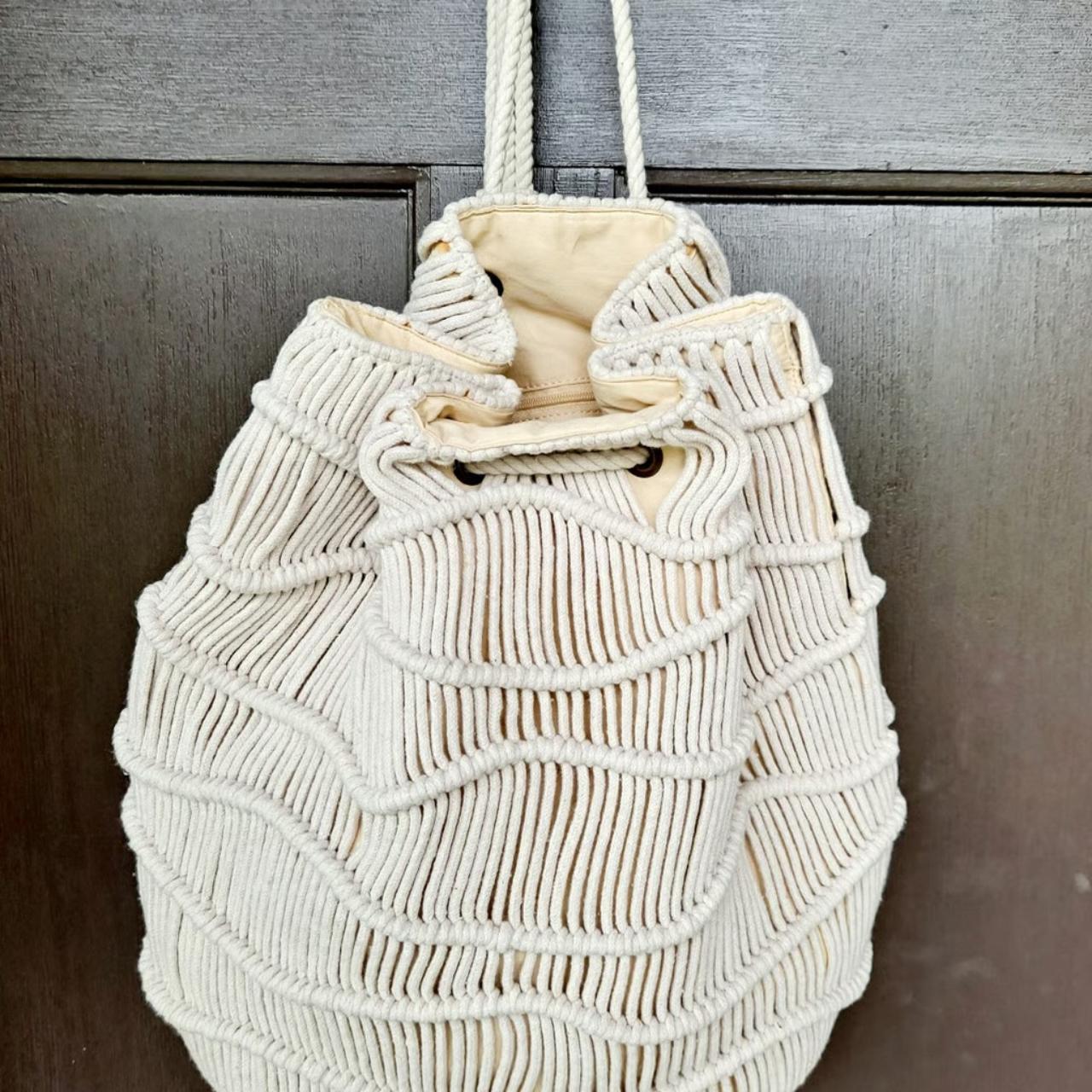 Universal Thread Bag Cutest bag! So fun to sling... - Depop