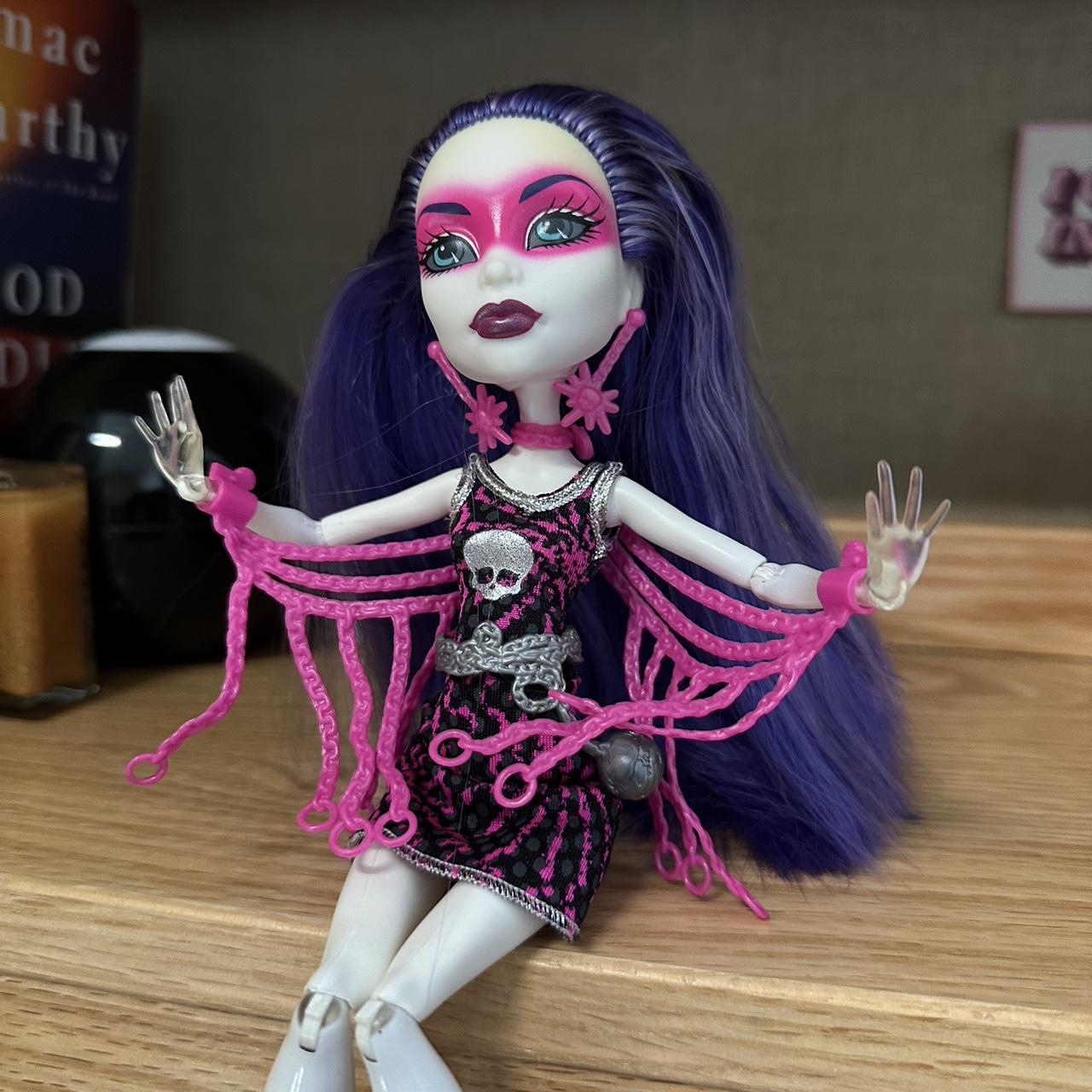 Spectra power ghouls polterghoul monster high... - Depop