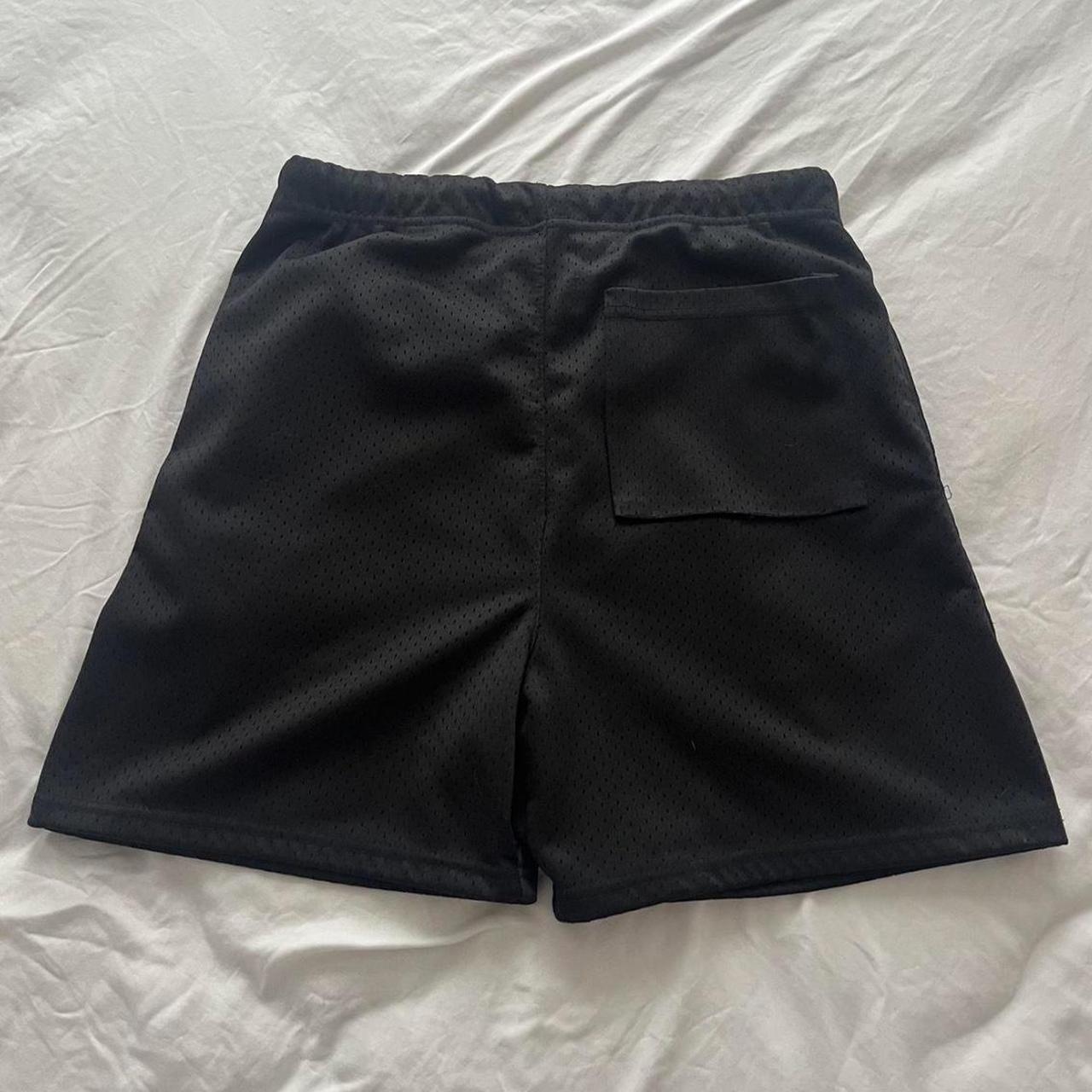 Medium essentials short good quality - Depop