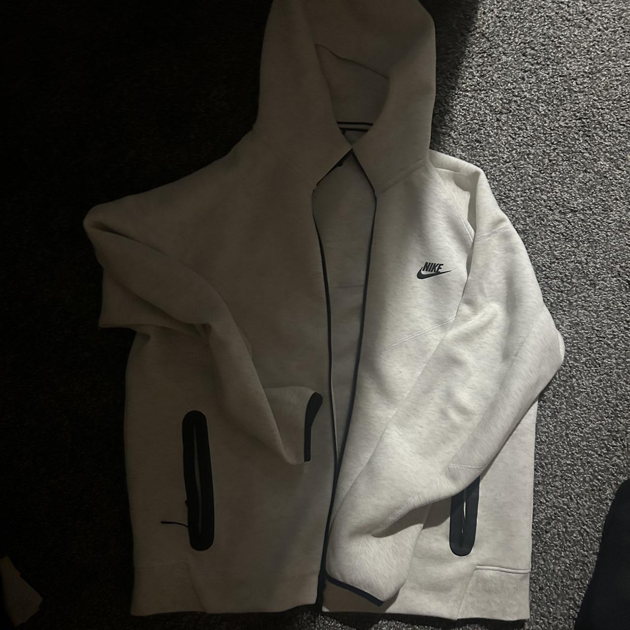 XL white Nike tech new has not been worn like at all - Depop
