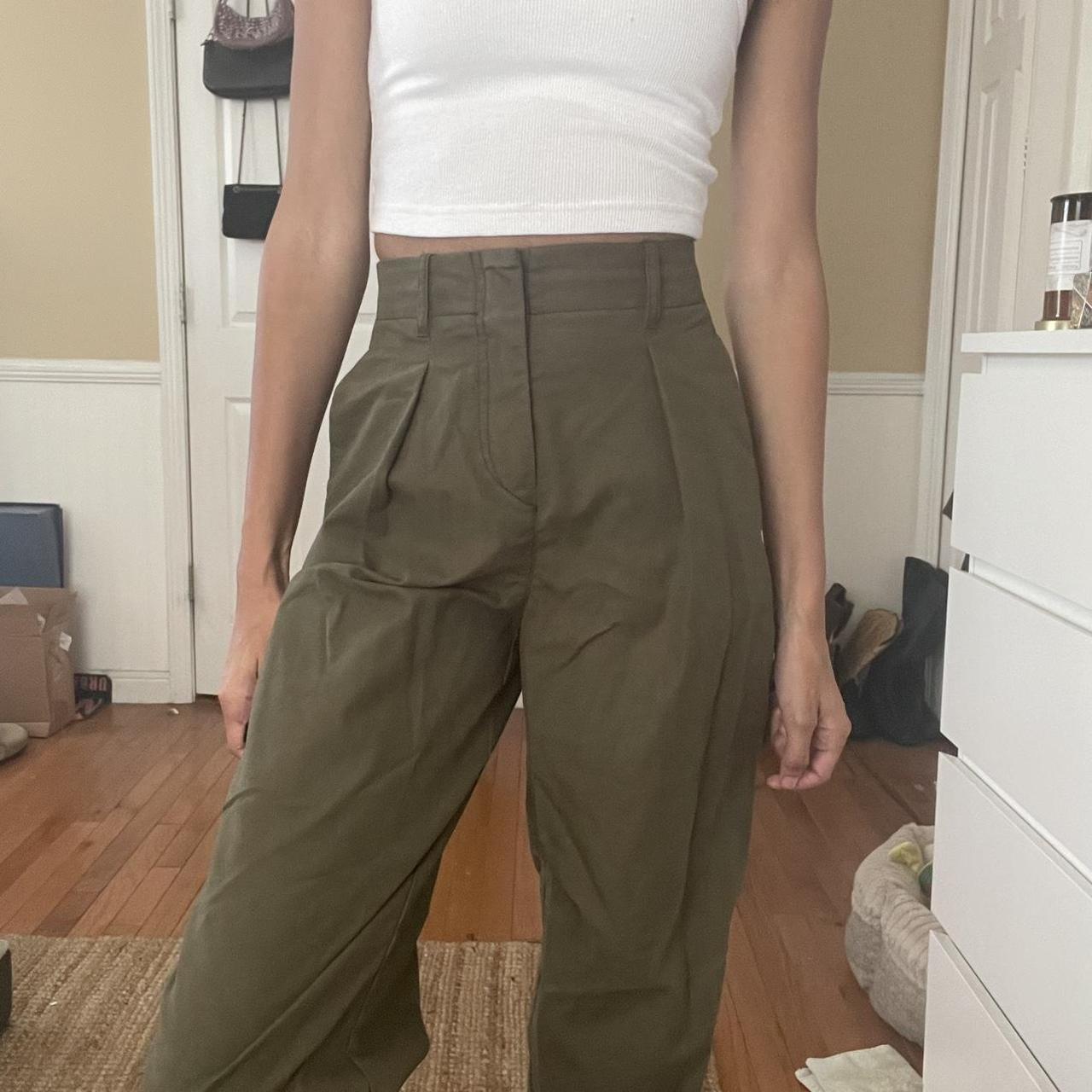 Aritzia/Wilfred Free Day-Off Pants Size: 00 Zip... - Depop