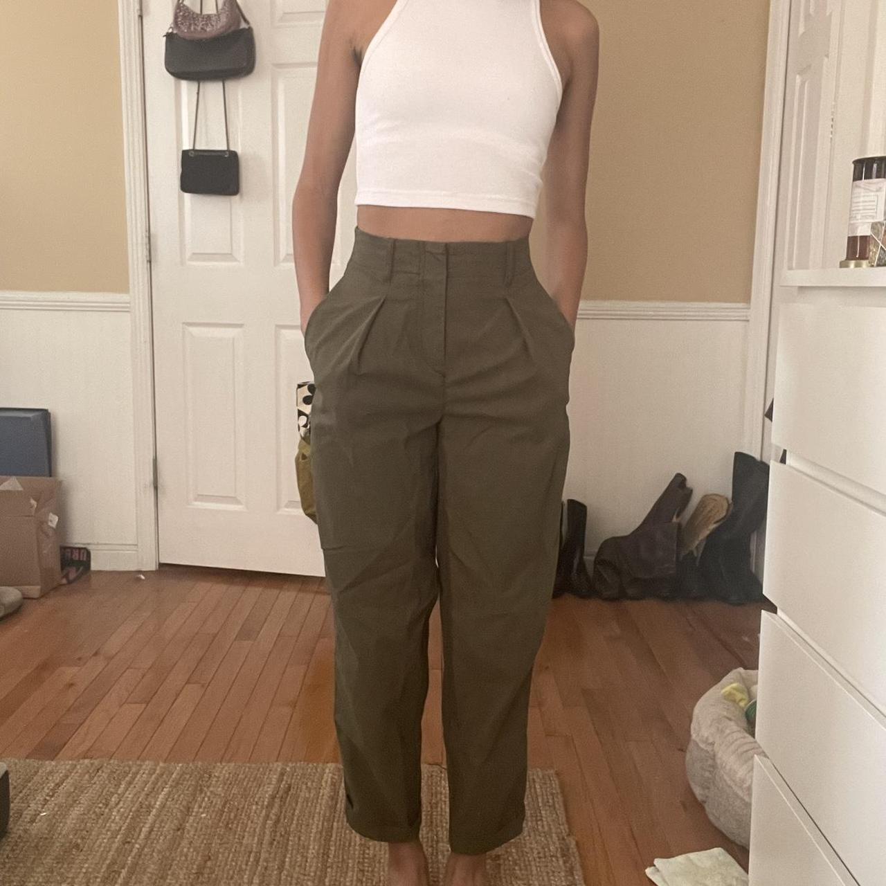 Aritzia/Wilfred Free Day-Off Pants Size: 00 Zip... - Depop